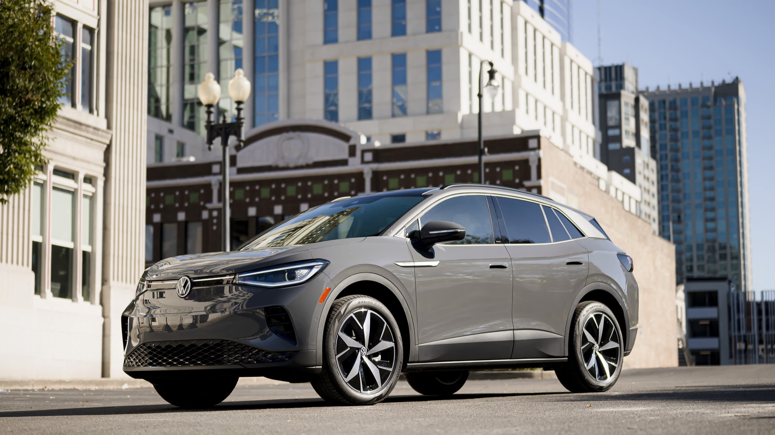 2023 Volkswagen ID.4 First Drive Review: One for the home team - Autoblog