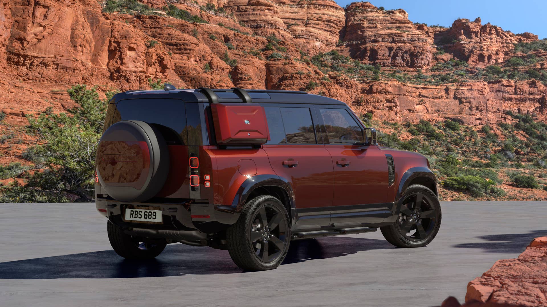 2025 Land Rover Defender 130 updated with captain's chairs - Autoblog