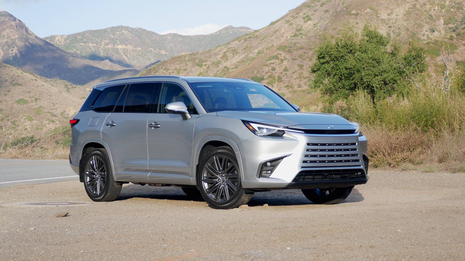 Lexus TX vs Toyota Grand Highlander Hybrid MAX - Toyota in a Tuxedo ...