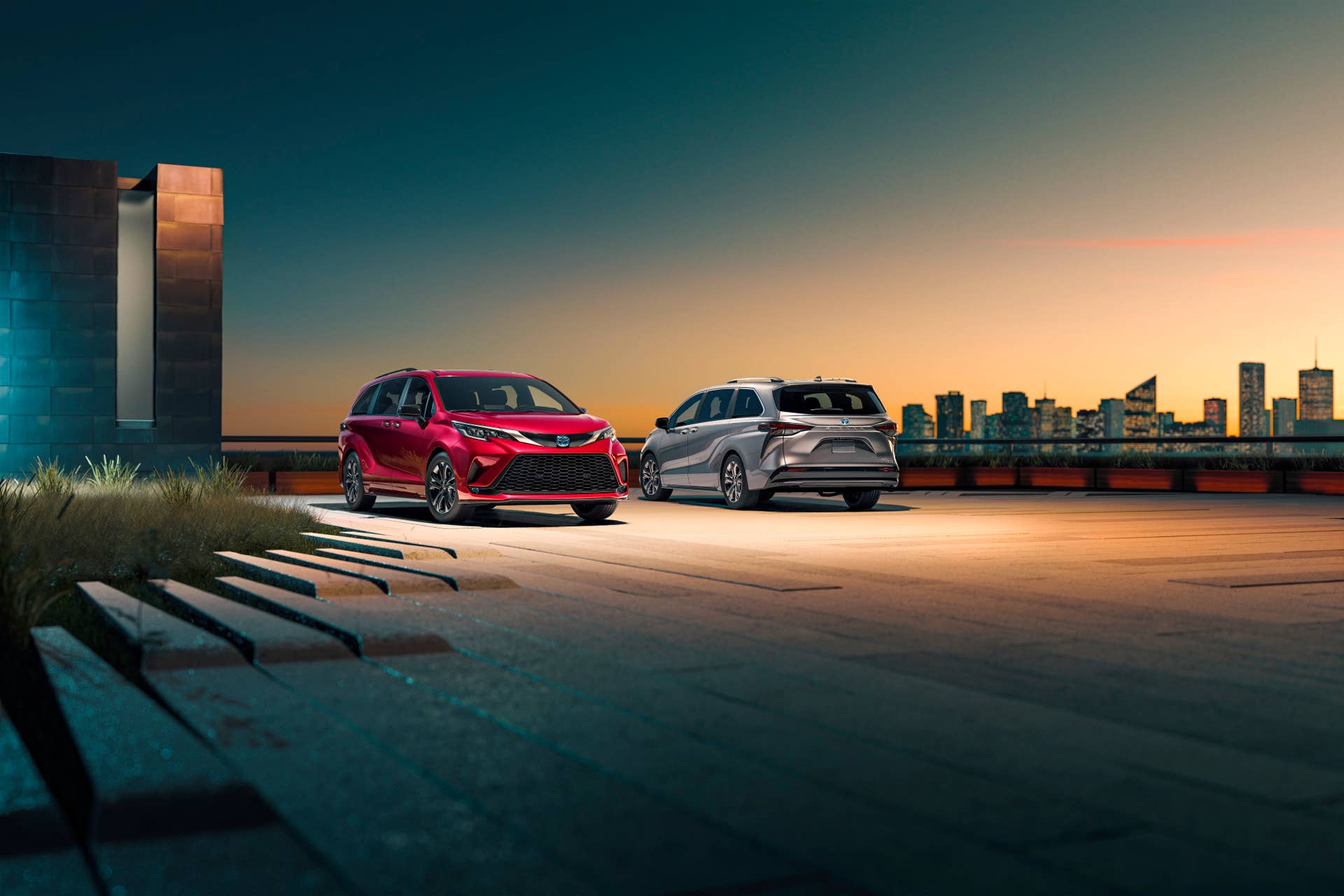 2024 Toyota Sienna Review: Still the high-mpg monster of minivans ...