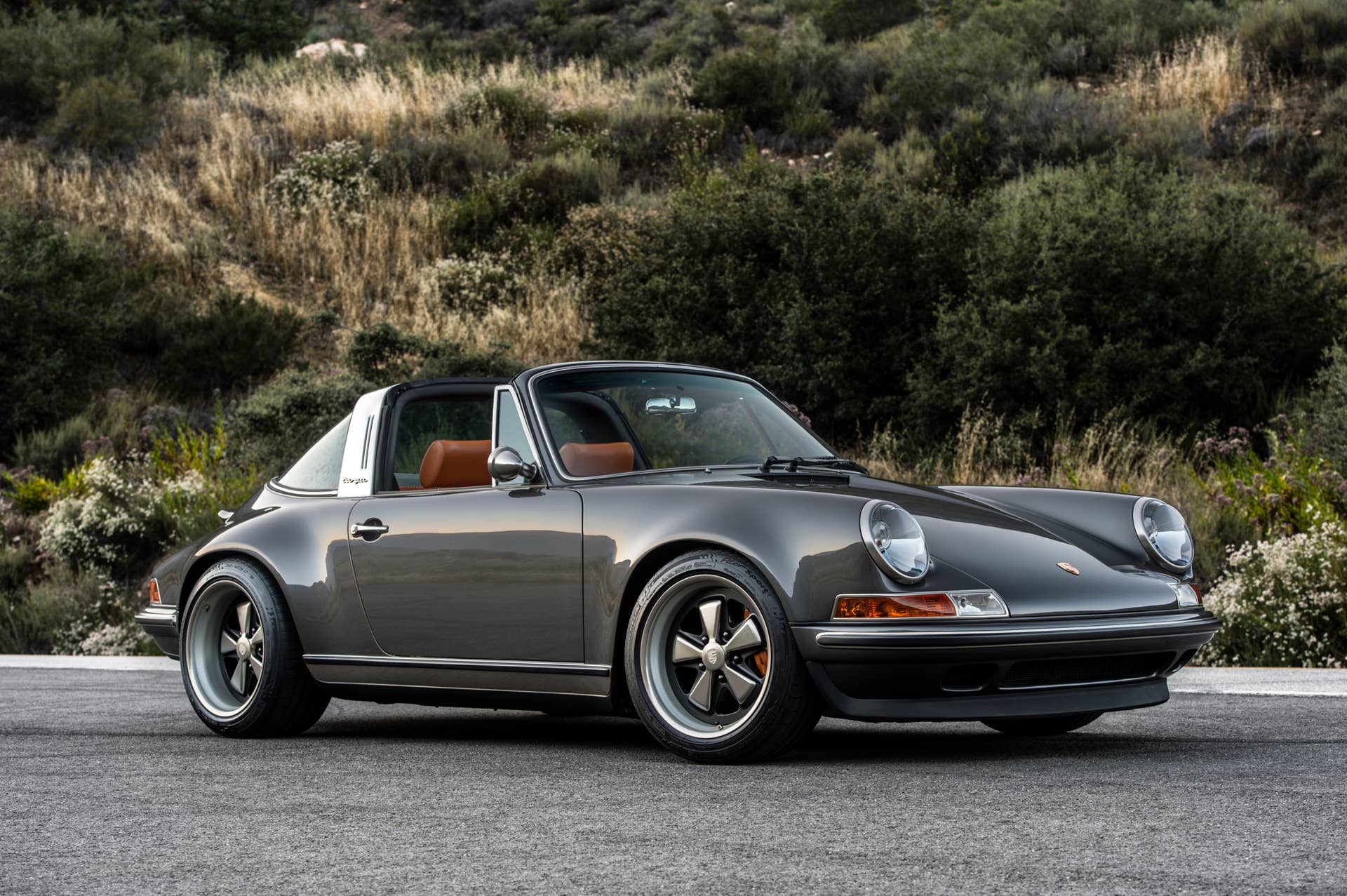 Exclusive: The first Porsche 911 Targa restored by Singer - Autoblog