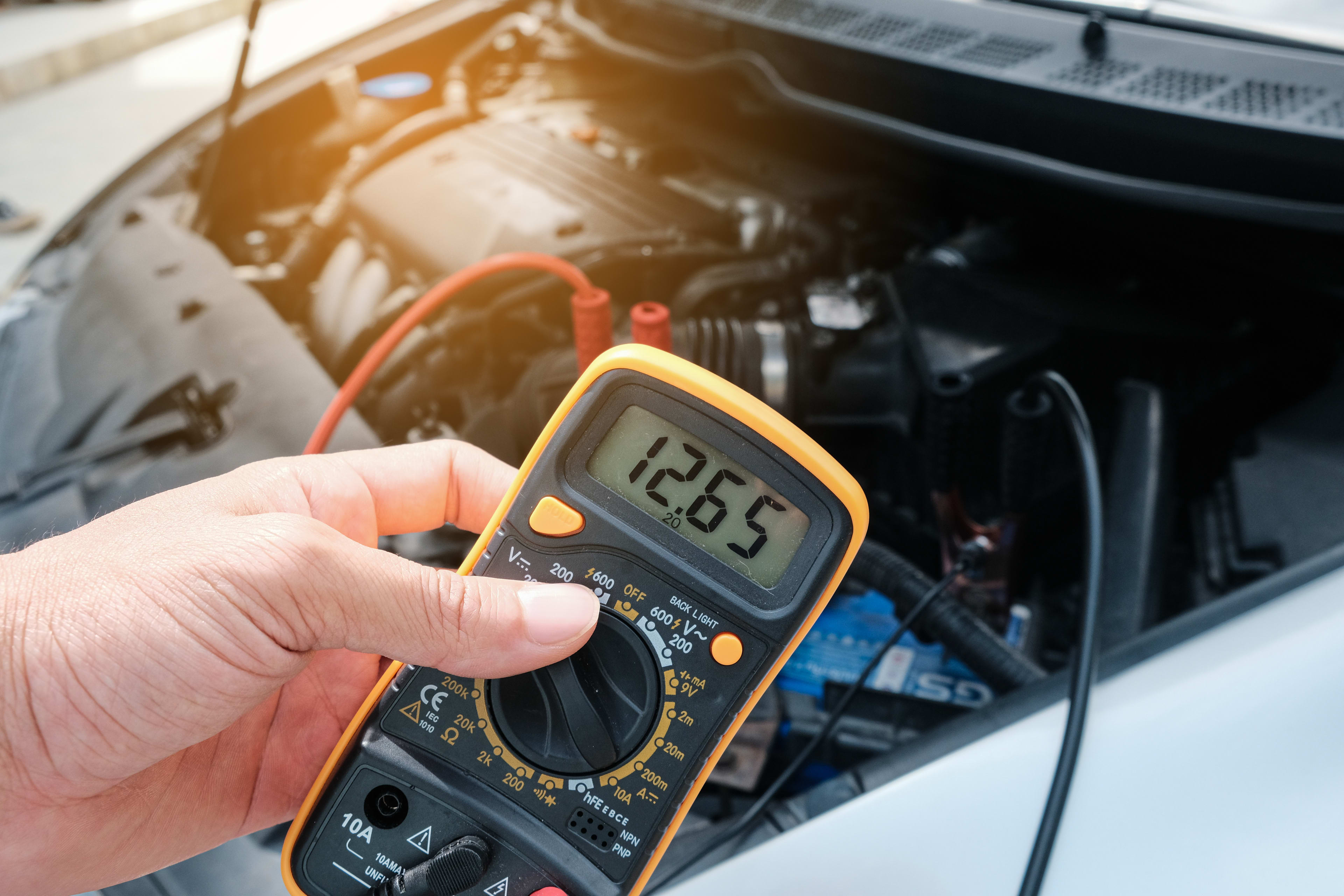multimeter car battery