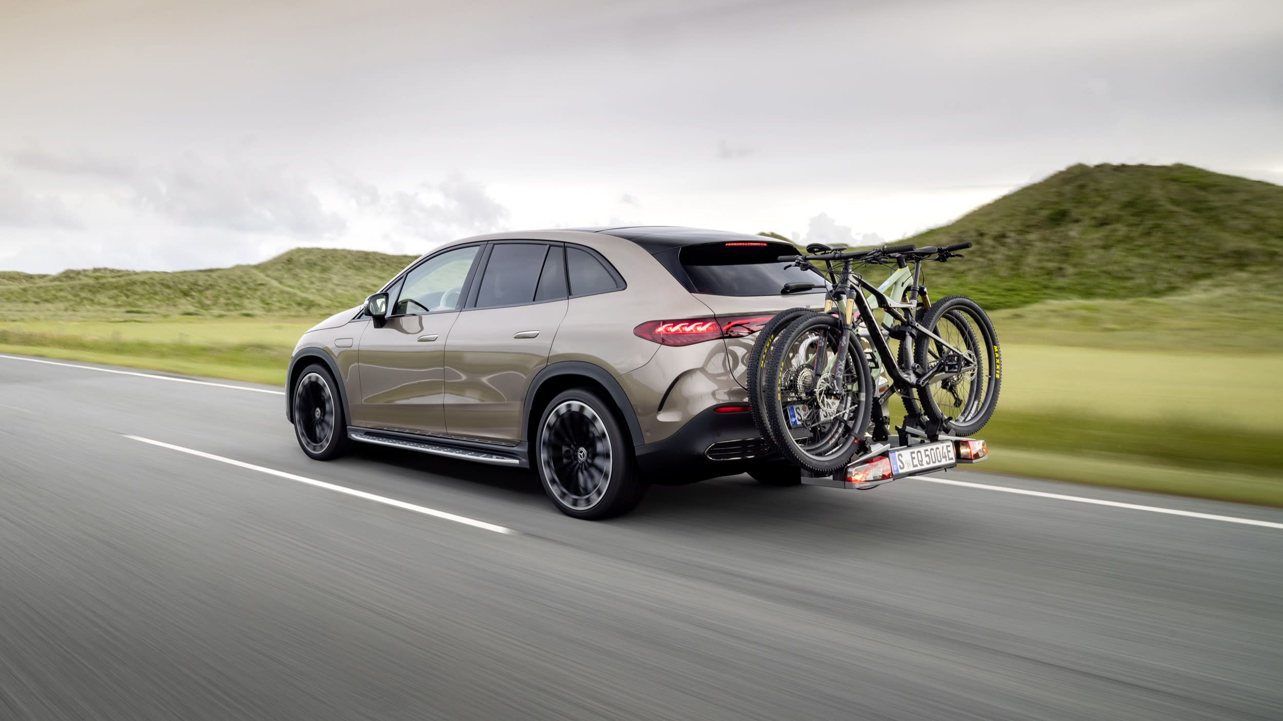 2024 Mercedes-Benz EQE sedan and SUV get better in small, key ways ...