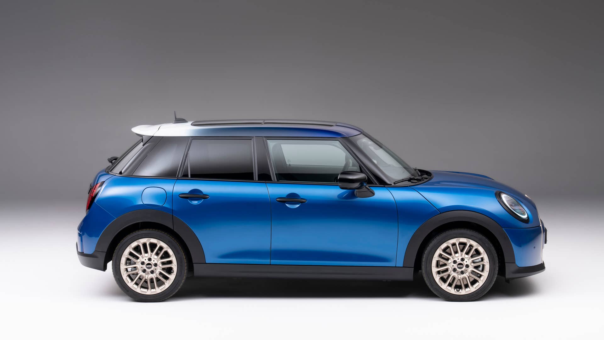 2025 Mini Cooper four-door makes more room for the people in the back ...