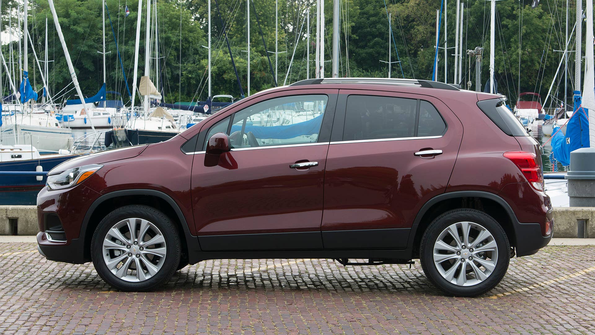 The basic baby crossover | 2017 Chevrolet Trax First Drive - Autoblog