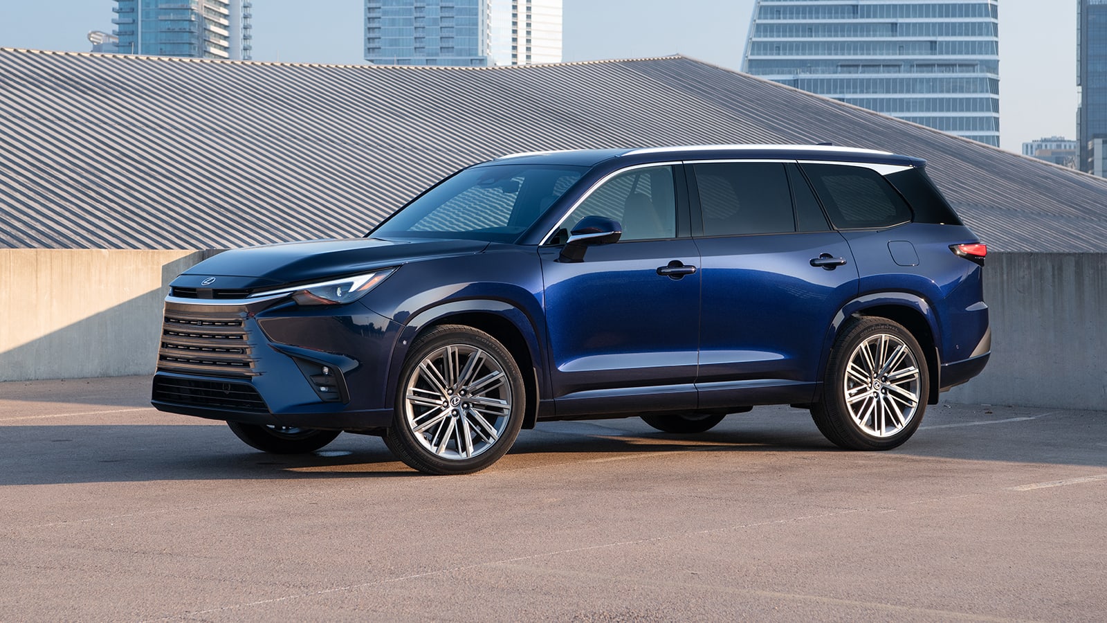 Lexus TX vs Toyota Grand Highlander Hybrid MAX - Toyota in a Tuxedo? - Autoblog