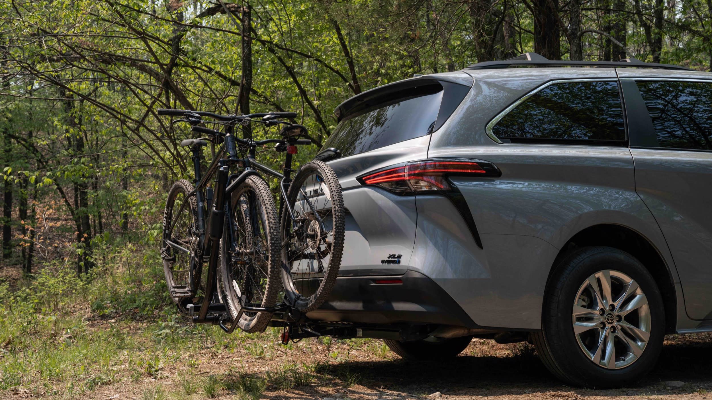 2024 Toyota Sienna Review: Still the high-mpg monster of minivans ...