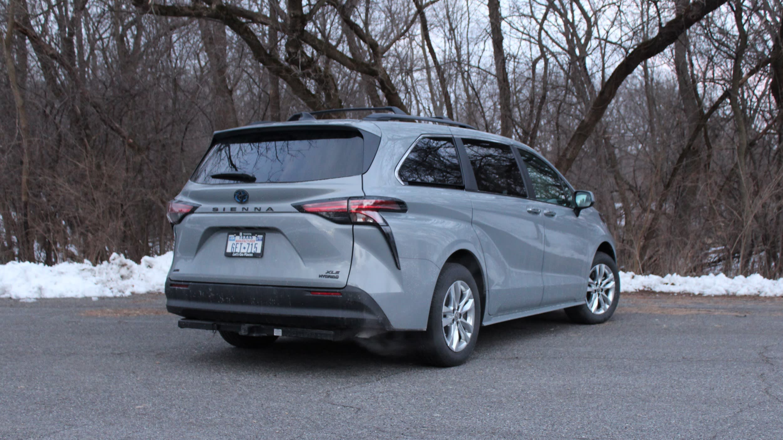 2024 Toyota Sienna Review: Still the high-mpg monster of minivans ...