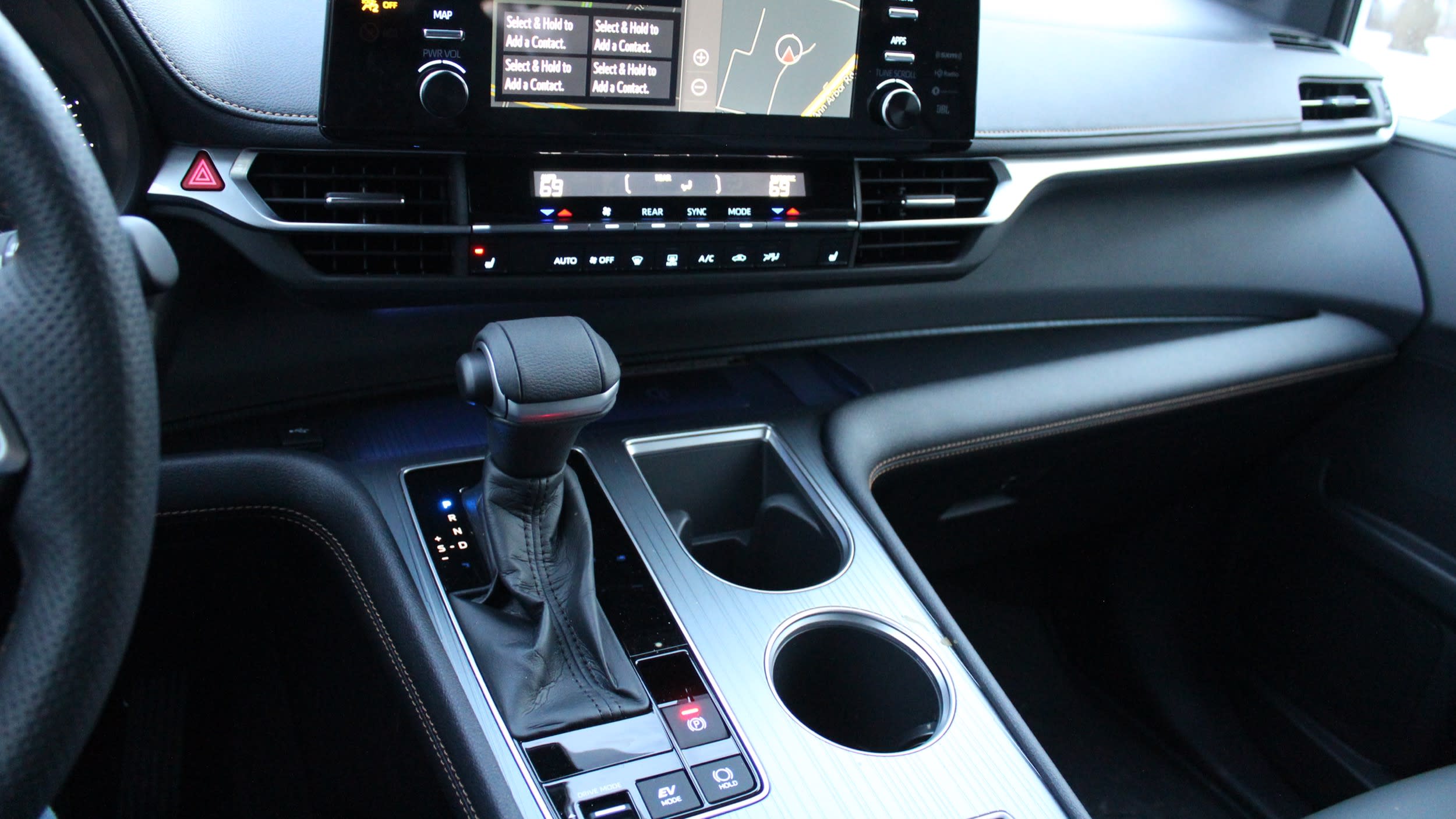 2024 Toyota Sienna Review: Still the high-mpg monster of minivans ...