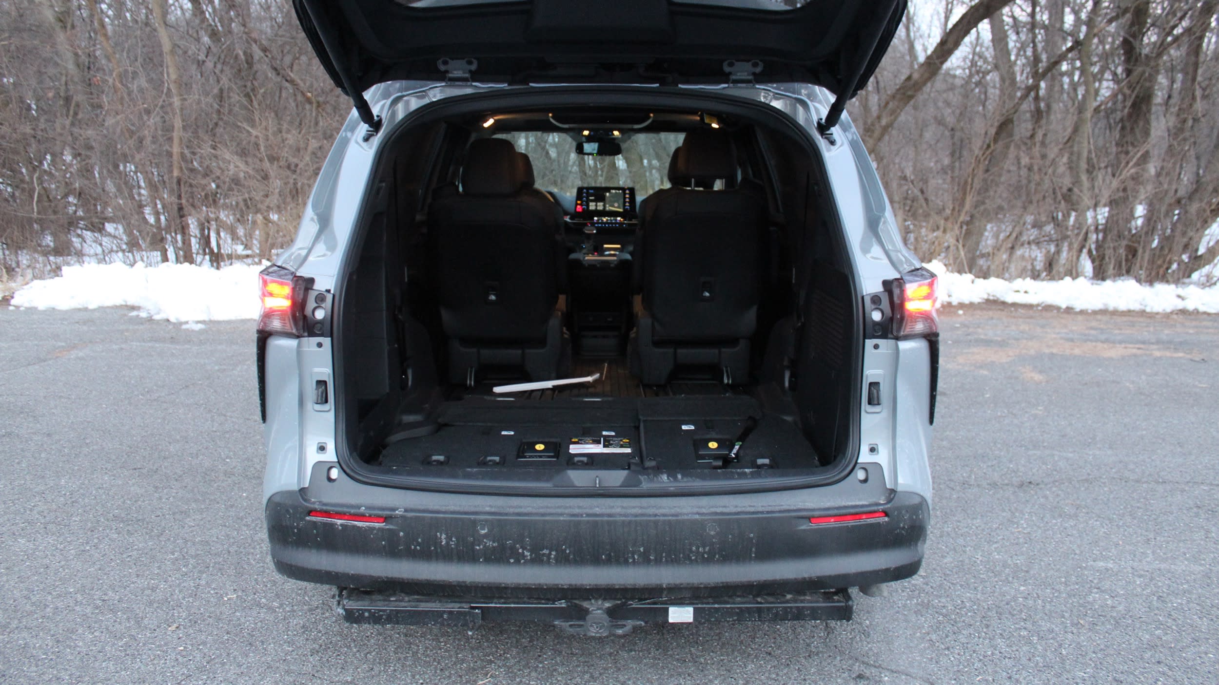 2024 Toyota Sienna Review: Still the high-mpg monster of minivans ...