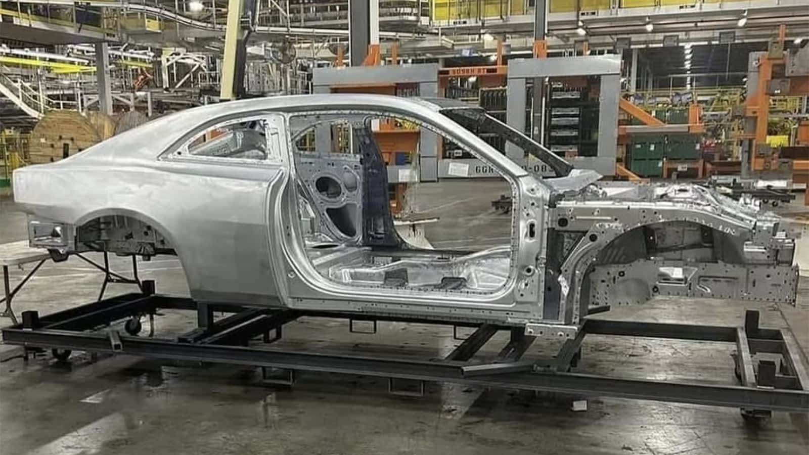 Next-gen Dodge Charger chassis looks just like two-door Daytona SRT ...