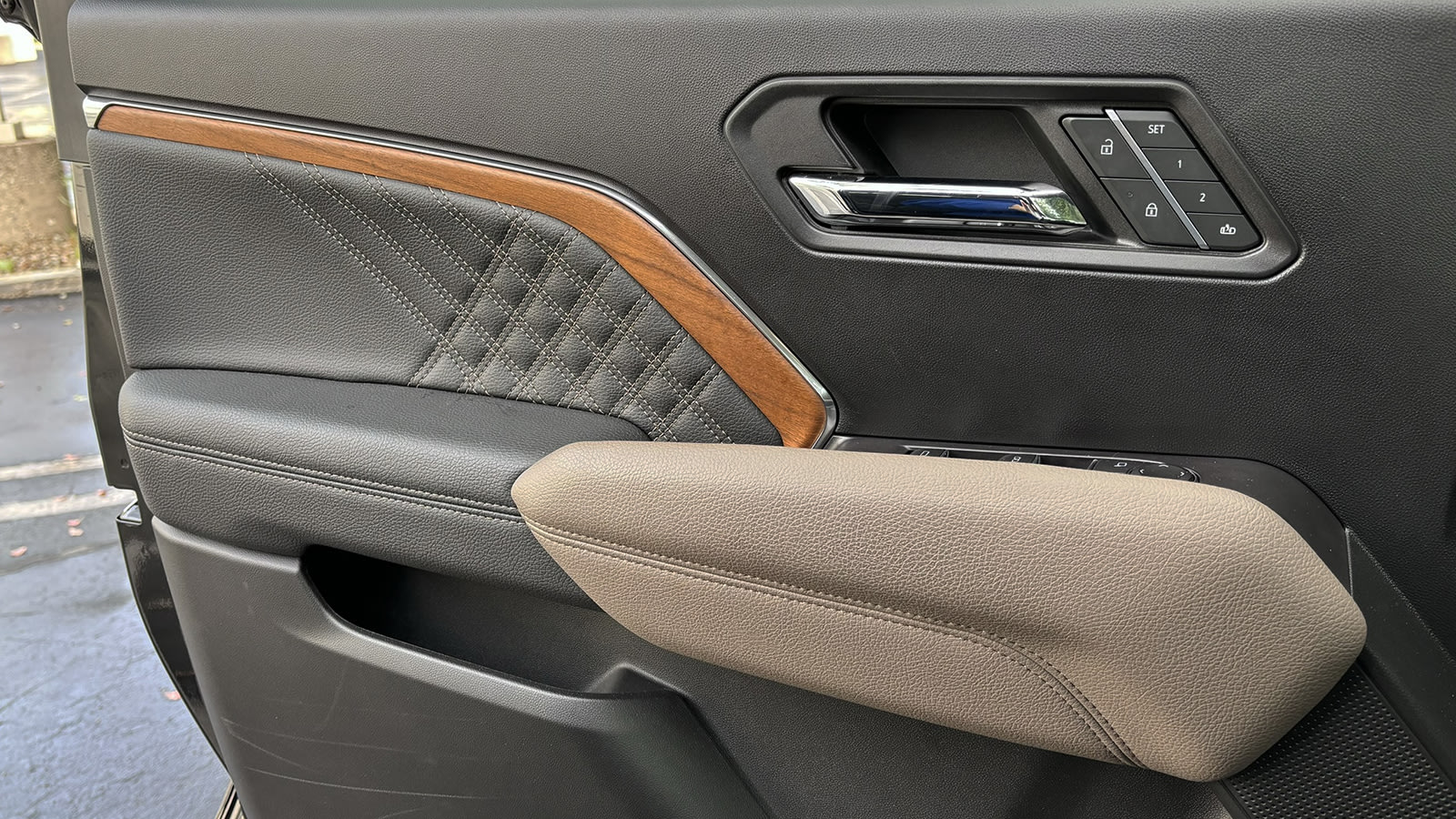 GMC Canyon Denali Interior Review: THE luxury midsize truck - Autoblog