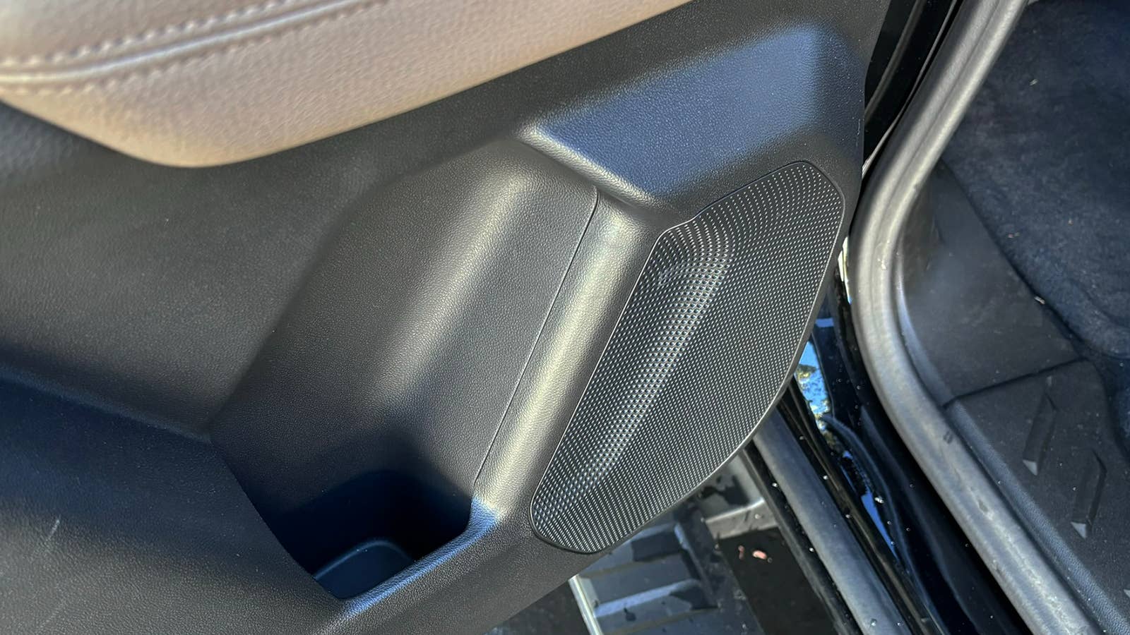 GMC Canyon Denali Interior Review: THE luxury midsize truck - Autoblog