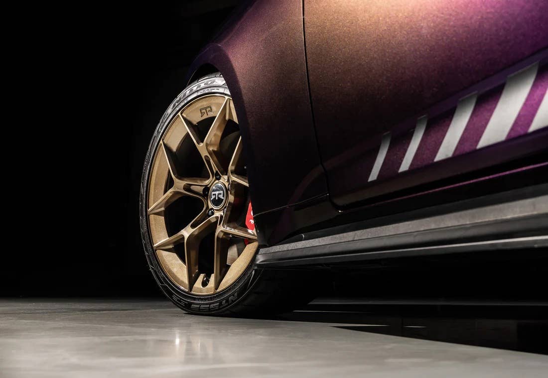 RTR brings color-shifting Mystichrome paint back to the Ford Mustang ...