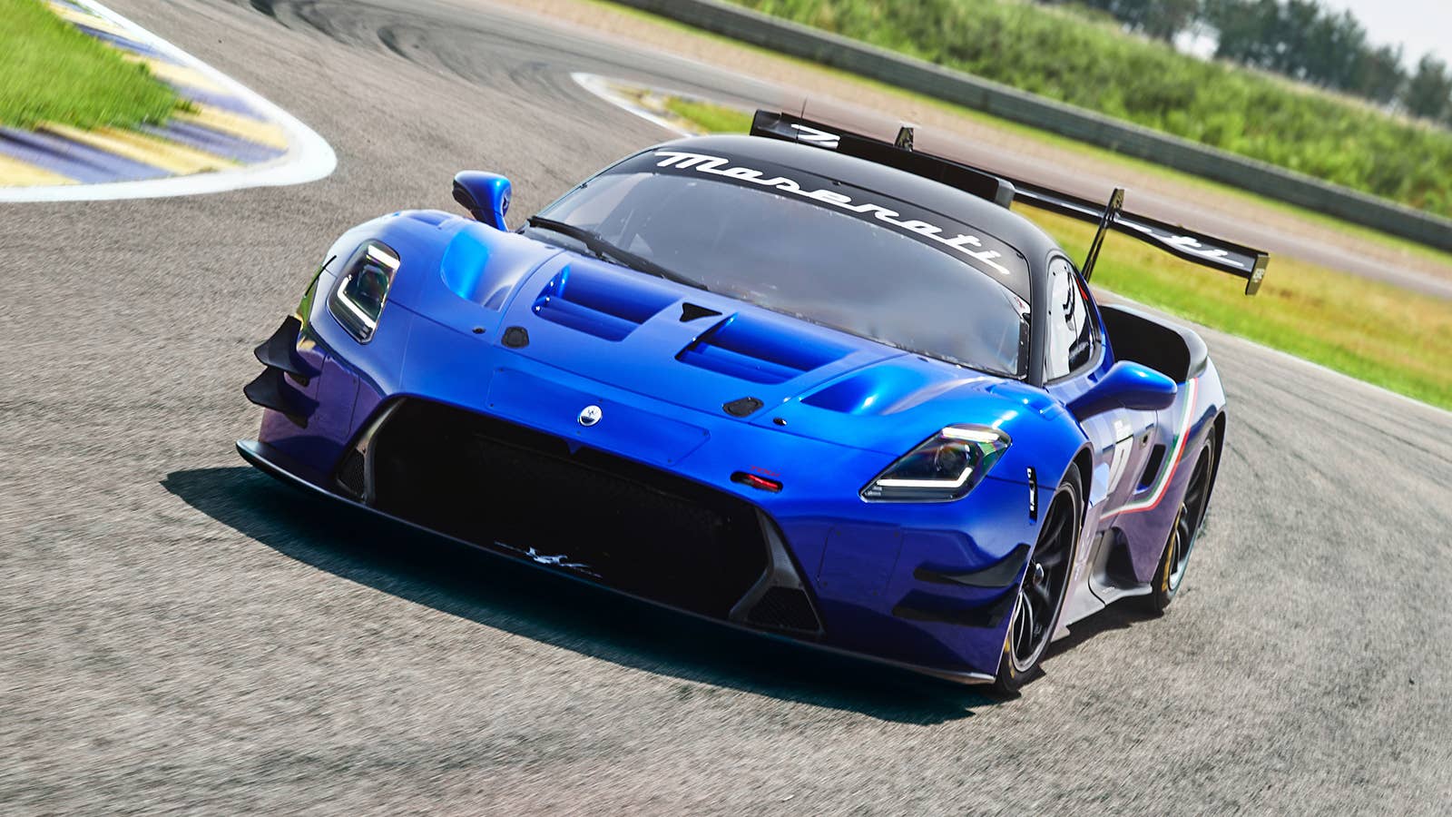 Maserati GT2 turns the MC20 into a real race car - Autoblog