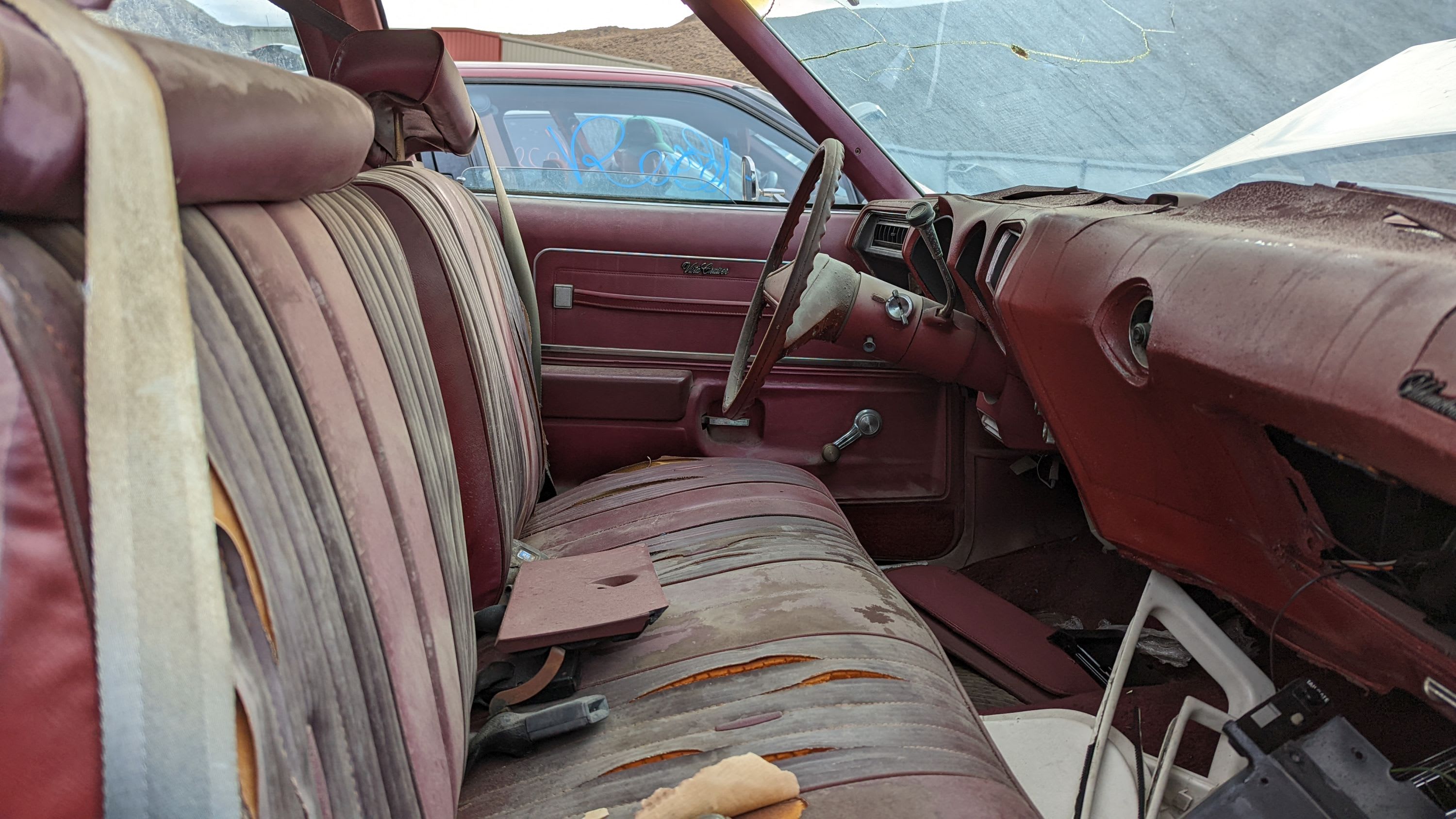 Junkyard Gem: 1975 Oldsmobile Cutlass Supreme Cruiser - Autoblog
