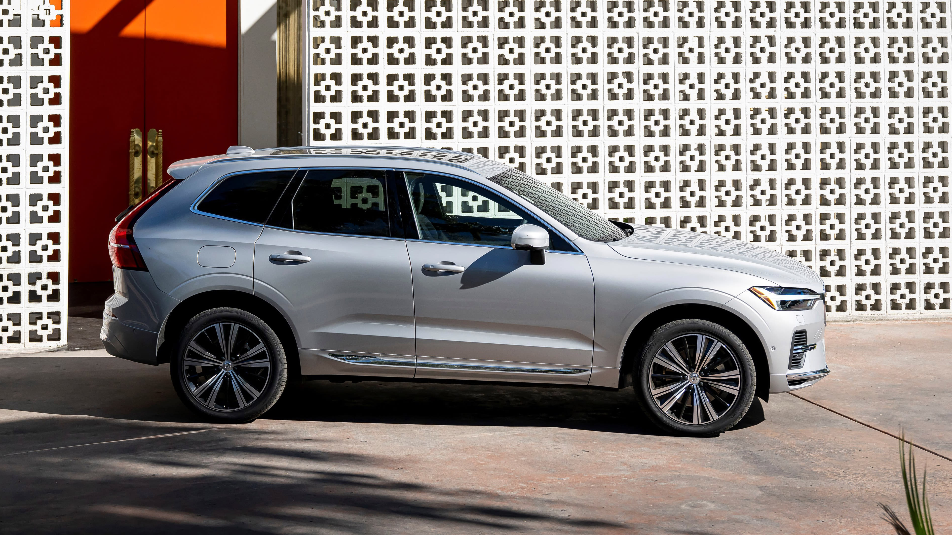 2024 Volvo XC60 Review: Ignore the Germans, go Swedish - Autoblog