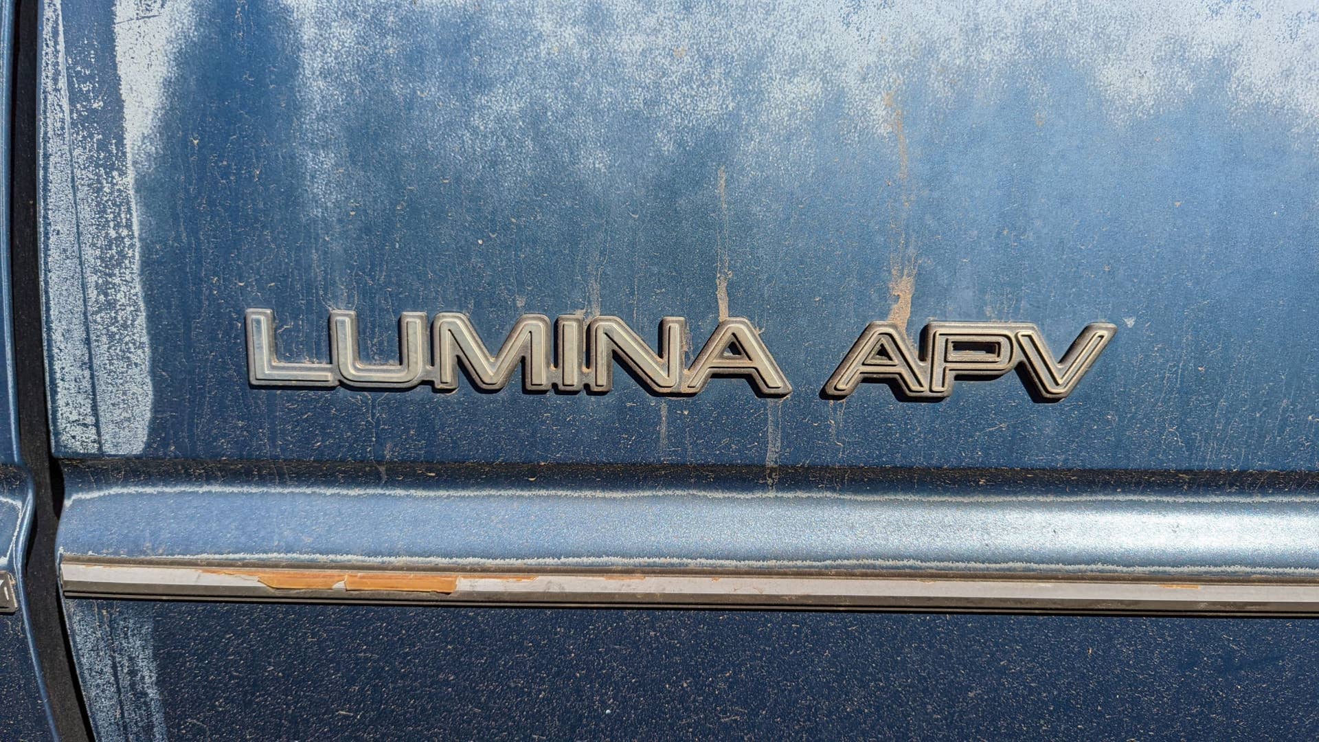 Junkyard Gem: 1990 Chevrolet Lumina APV - Autoblog