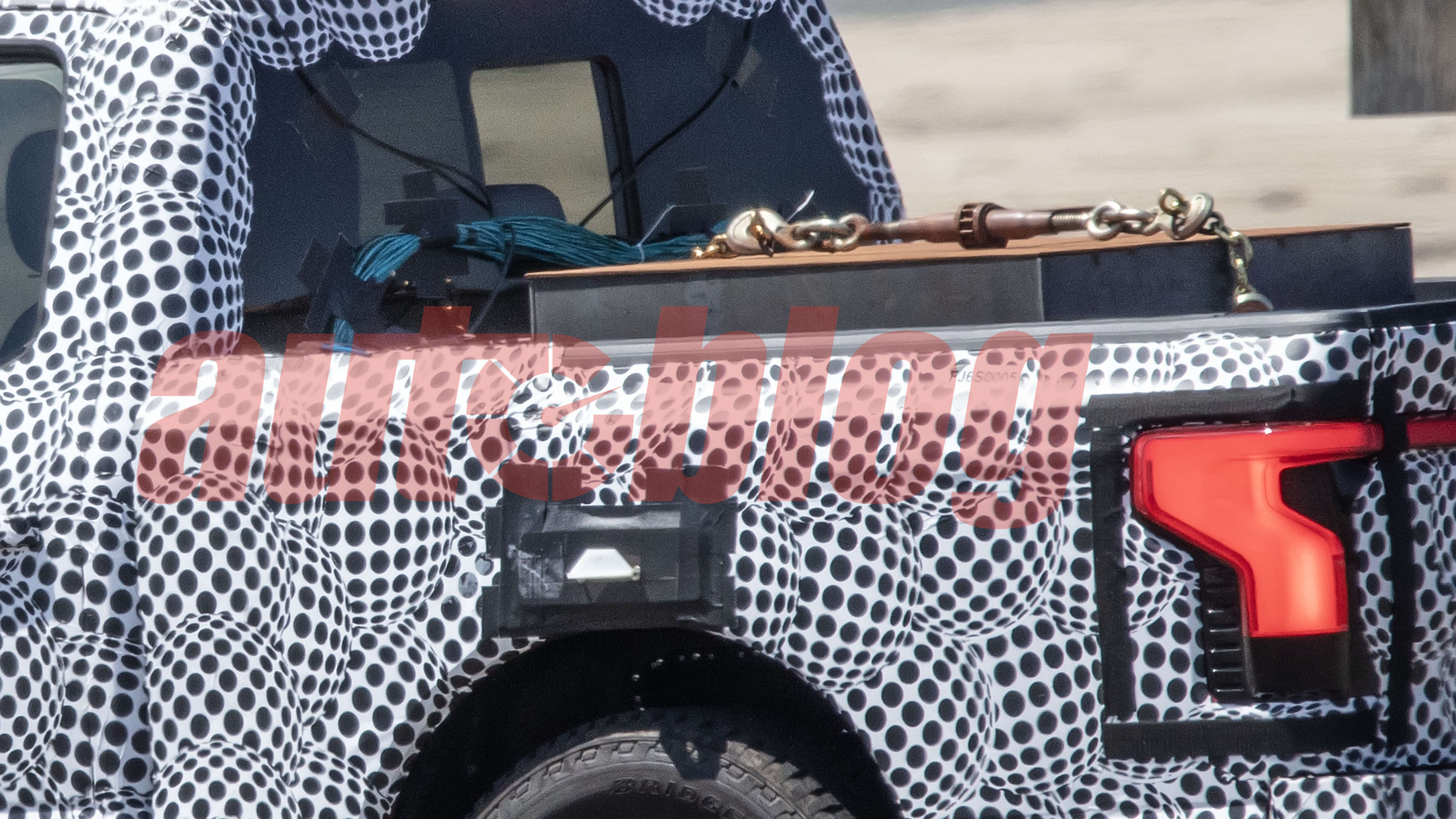 Spy photos: Ford testing heavier-duty F-150 Lightning EV with hub ...