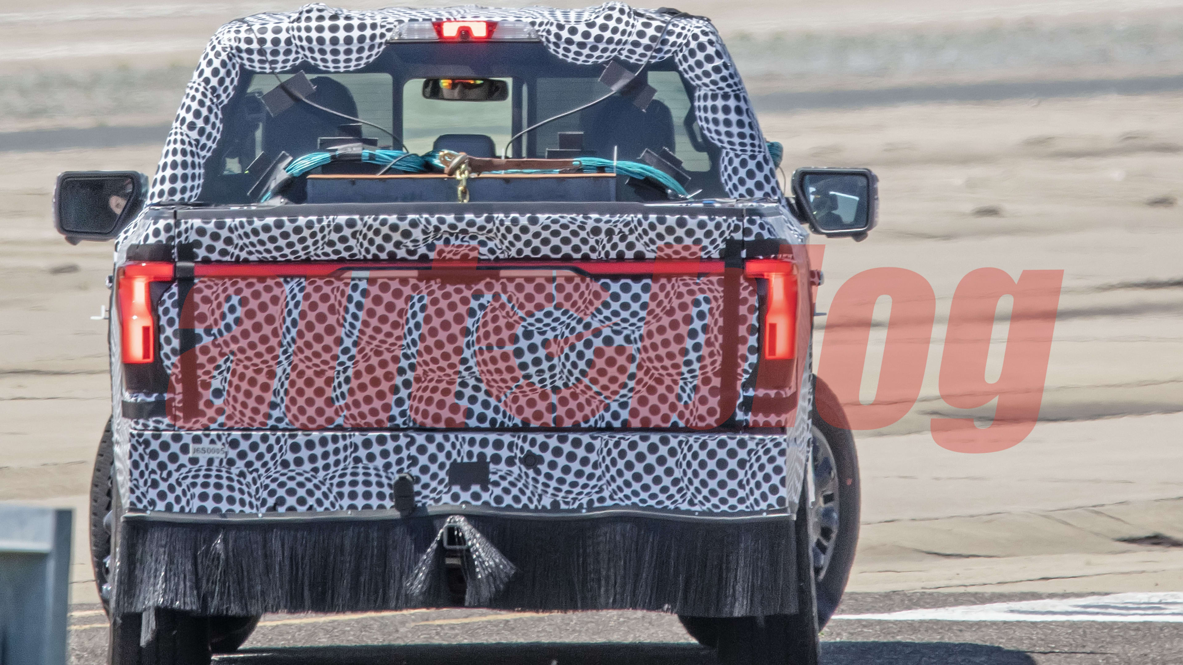 Spy photos: Ford testing heavier-duty F-150 Lightning EV with hub ...