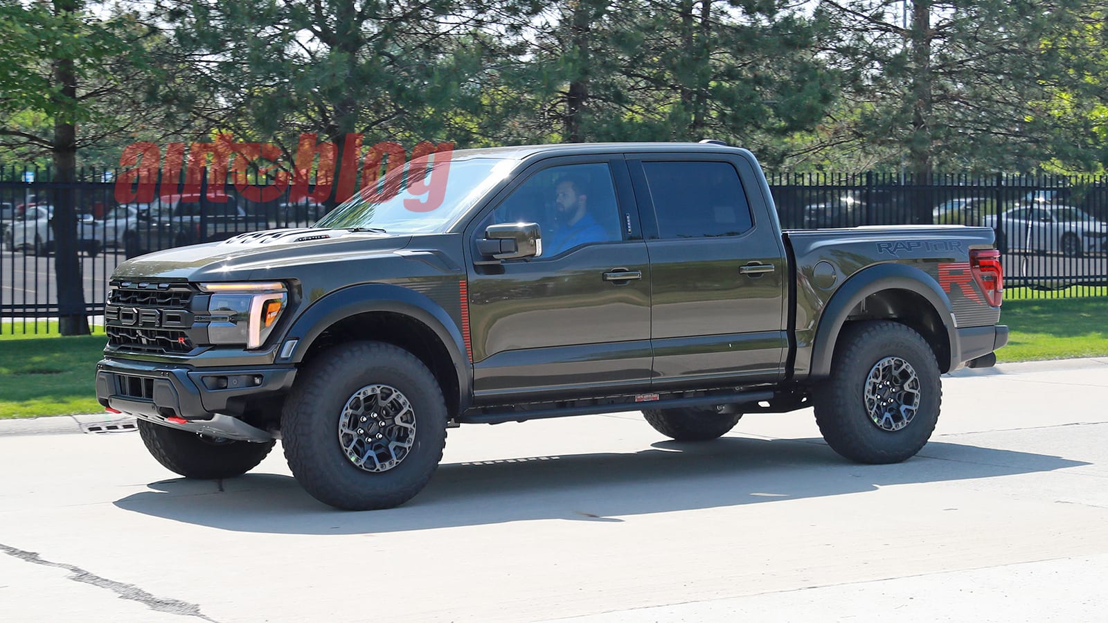 Ford F-150 Raptor R spy photos show updated grille, lights - Autoblog