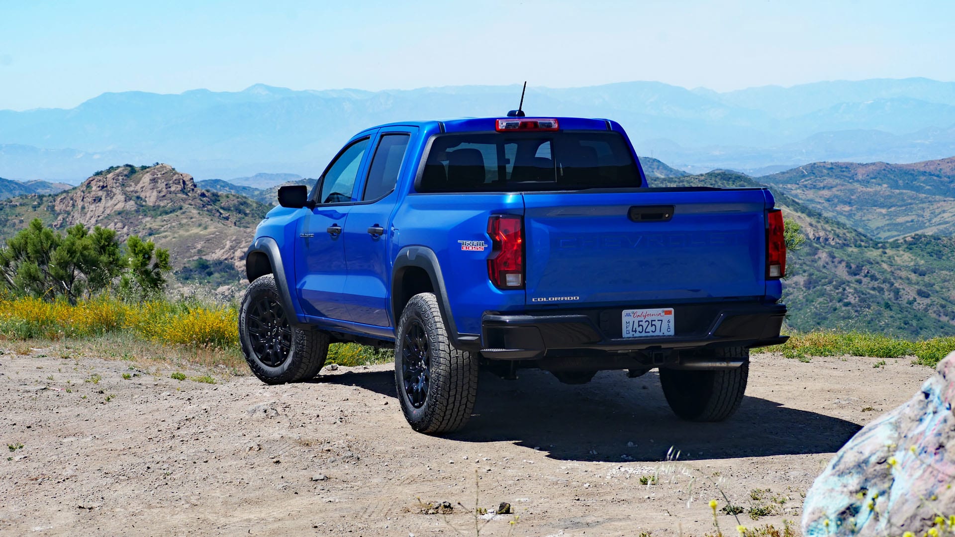 2024 Chevrolet Colorado Review: This midsize truck is a big winner ...