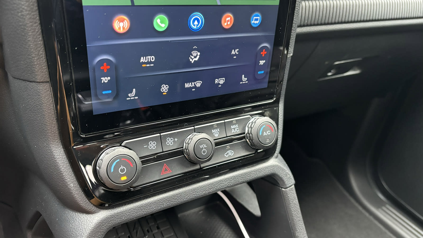 Ford Ranger vs Chevy Colorado: 2024 Comparison - Autoblog