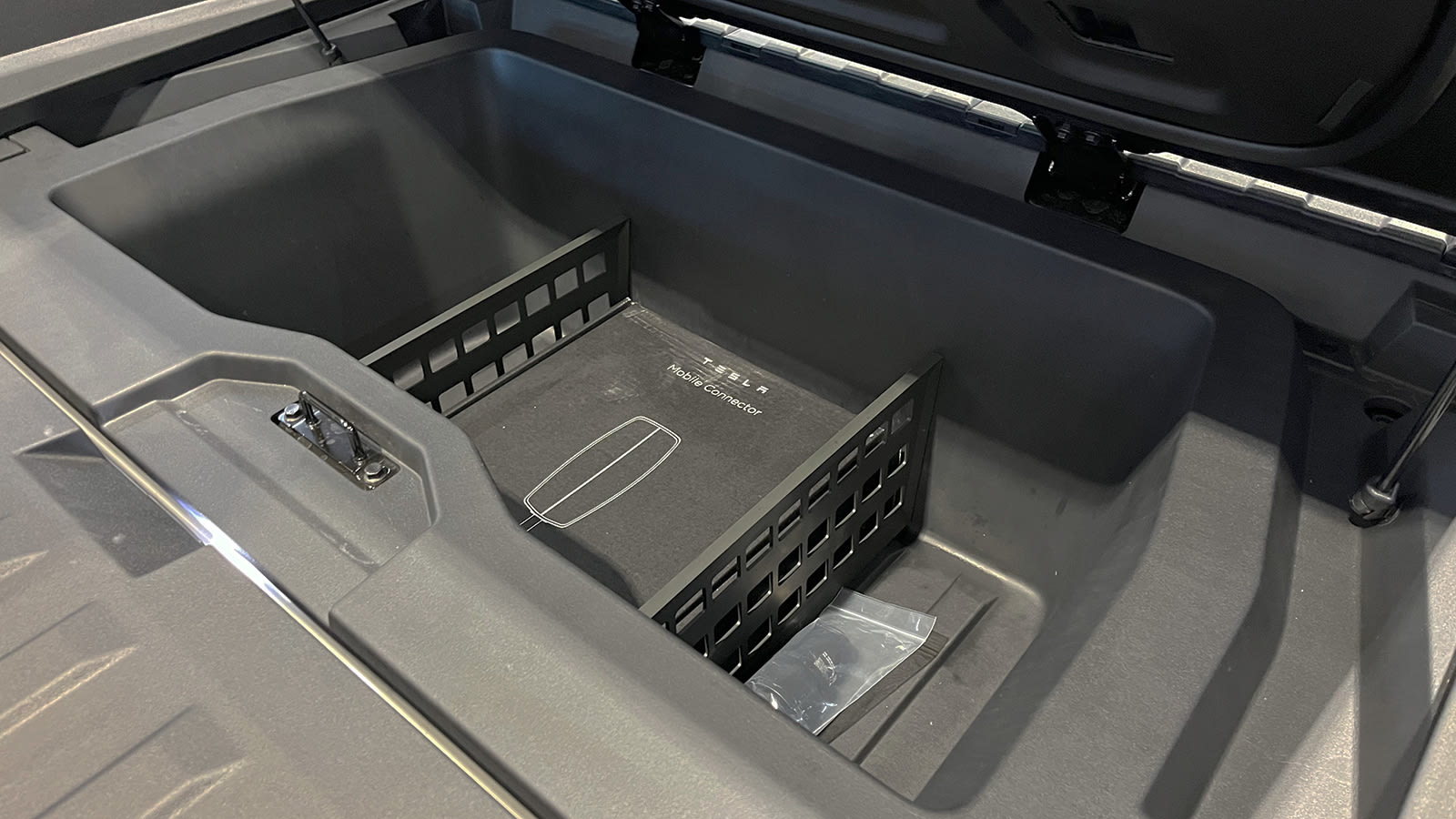 Tesla Cybertruck First Look: Exterior and Interior Review - Autoblog