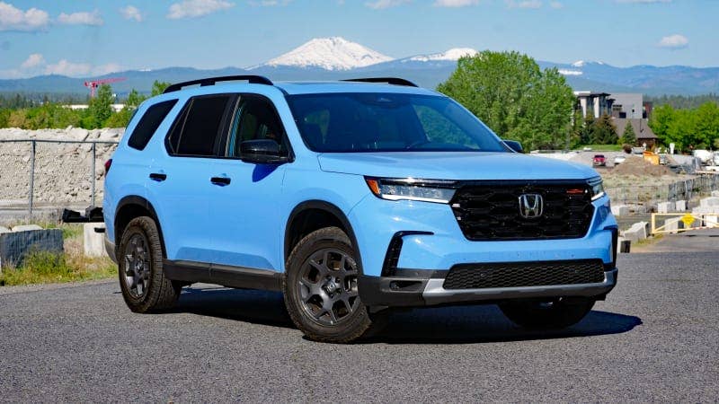 2025 Honda Pilot Review: Well-rounded three-row SUV adds Black Edition ...