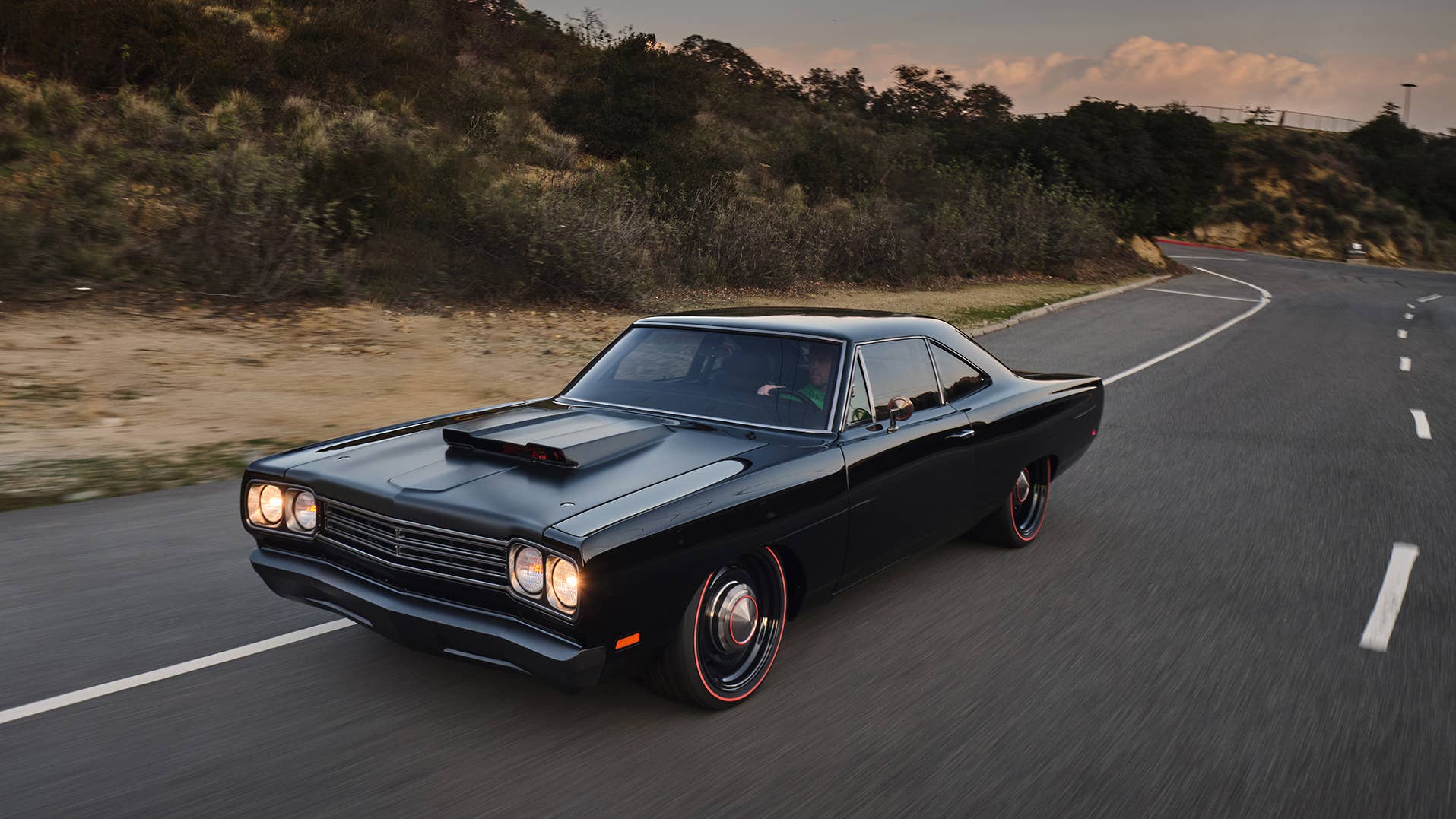 Kevin Hart's 1969 Plymouth Road Runner 'Michael Myers' lurks at SEMA ...