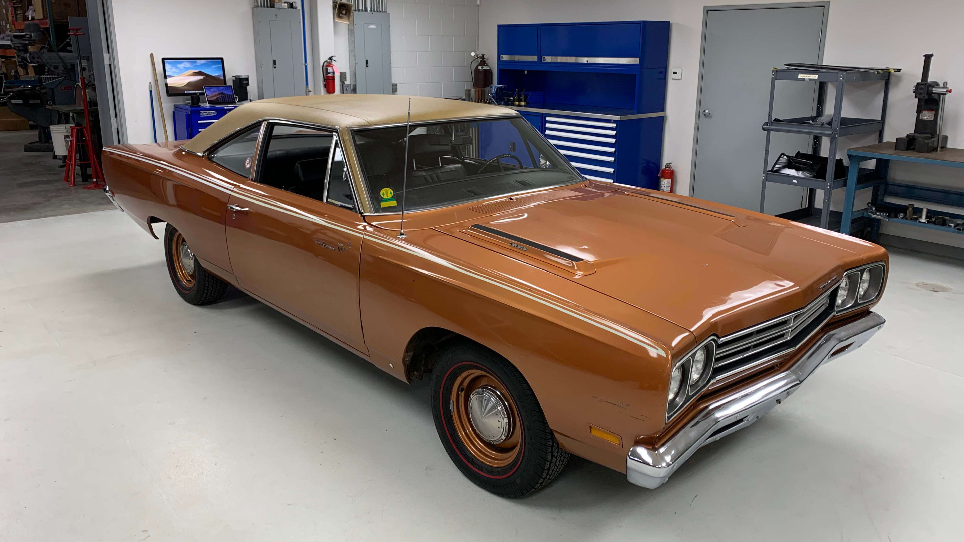 Kevin Hart's 1969 Plymouth Road Runner 'Michael Myers' lurks at SEMA ...
