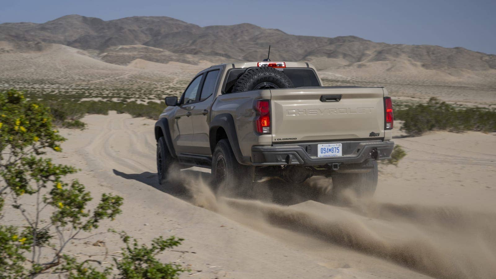 2024 Chevrolet Colorado Review: This midsize truck is a big winner ...