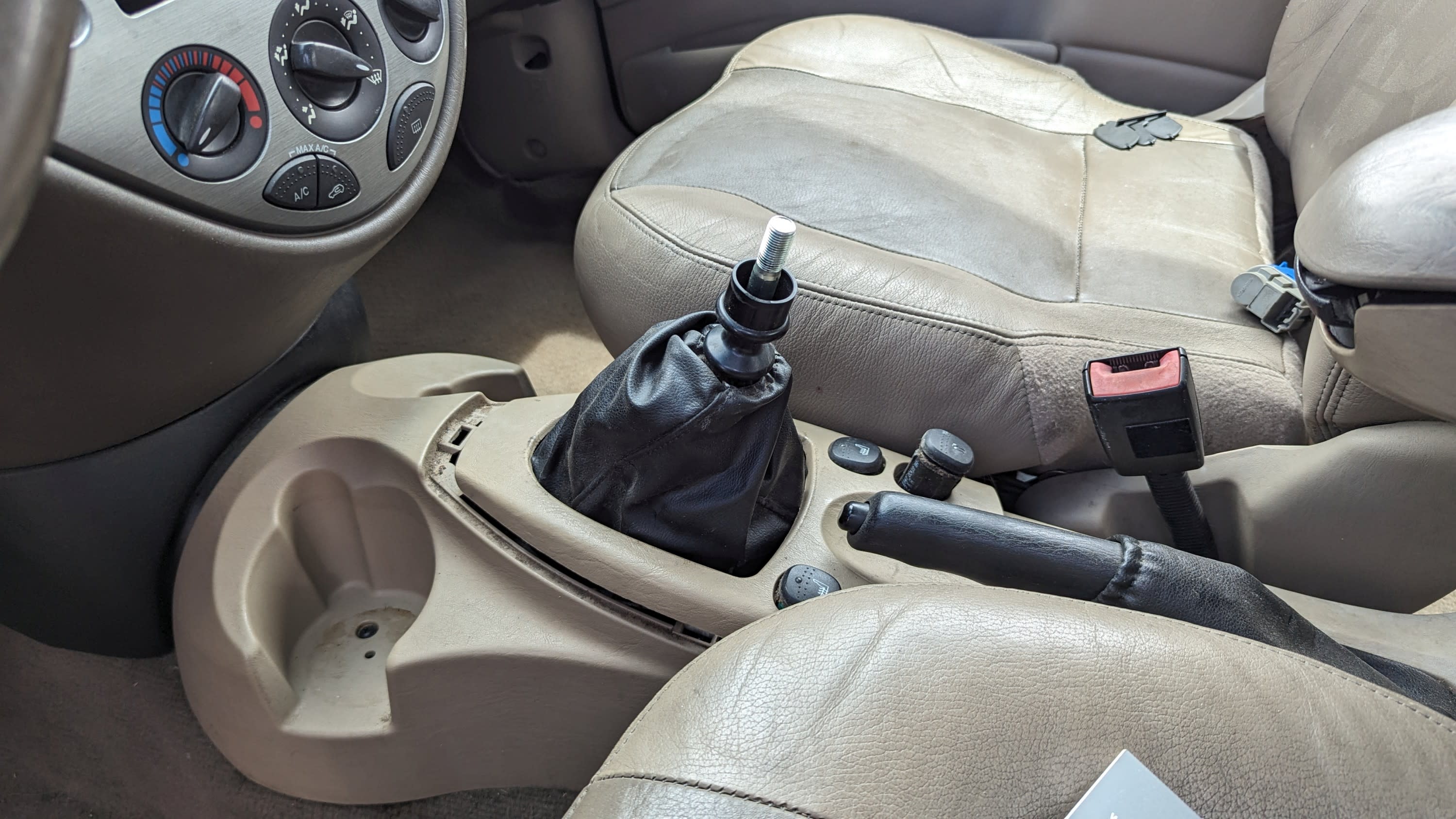 2003 ford focus interior