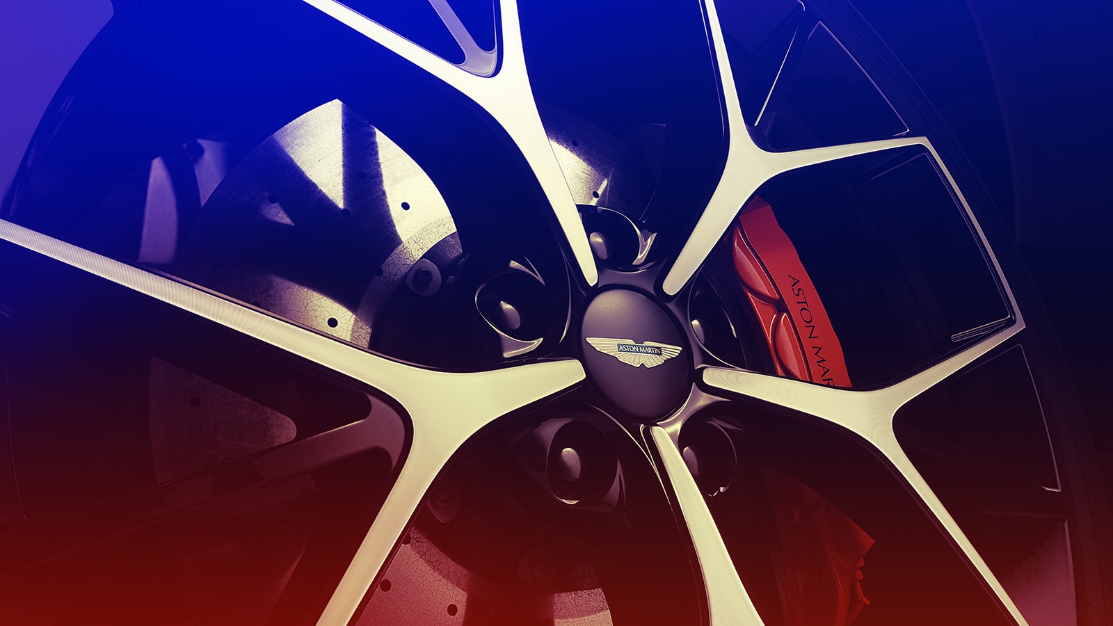 2024 Aston Martin DBX707 gets light updates, becomes only DBX - Autoblog