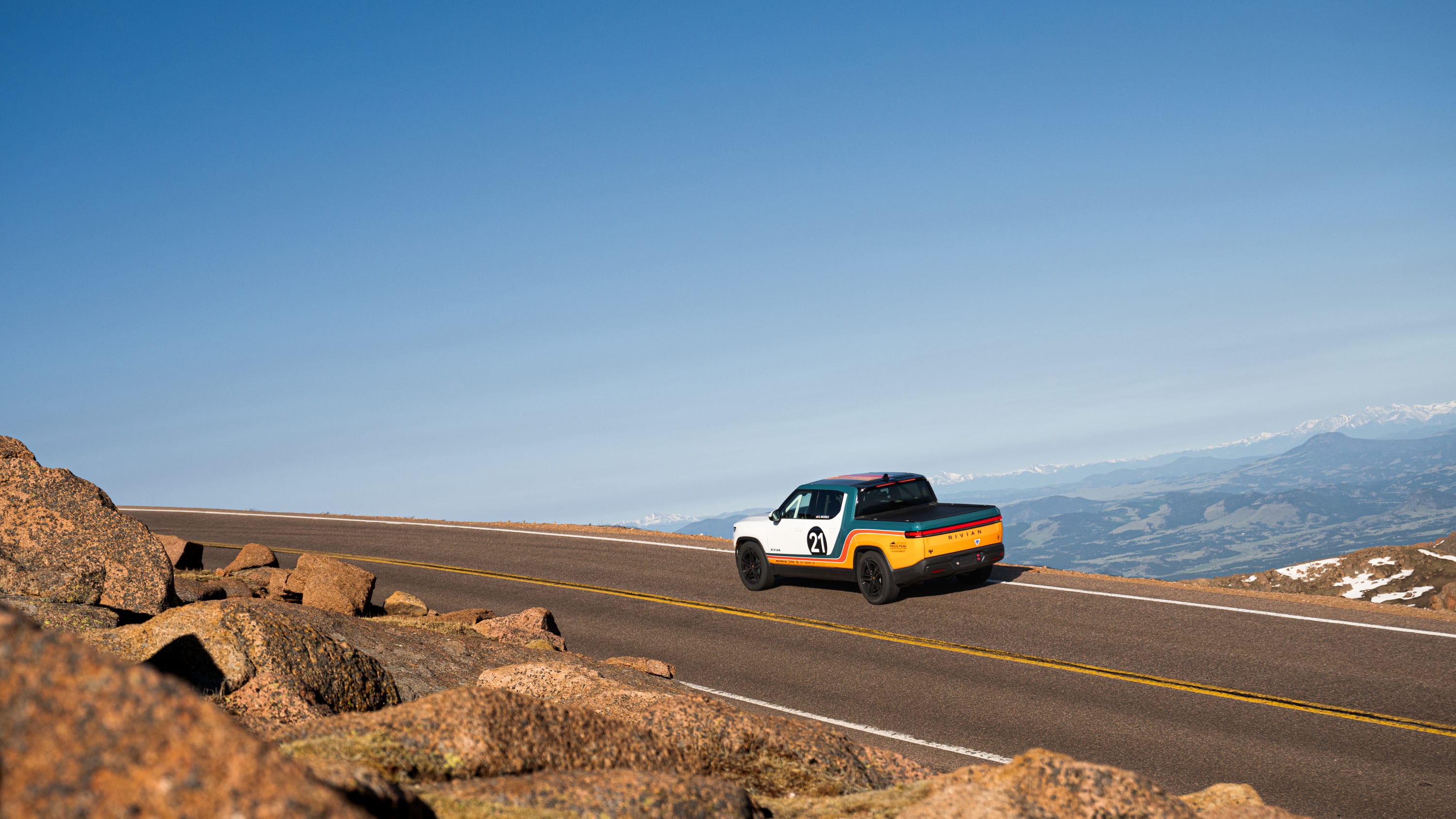 Rivian R1T Quad Max to tackle Pikes Peak with 1,025 horsepower - Autoblog