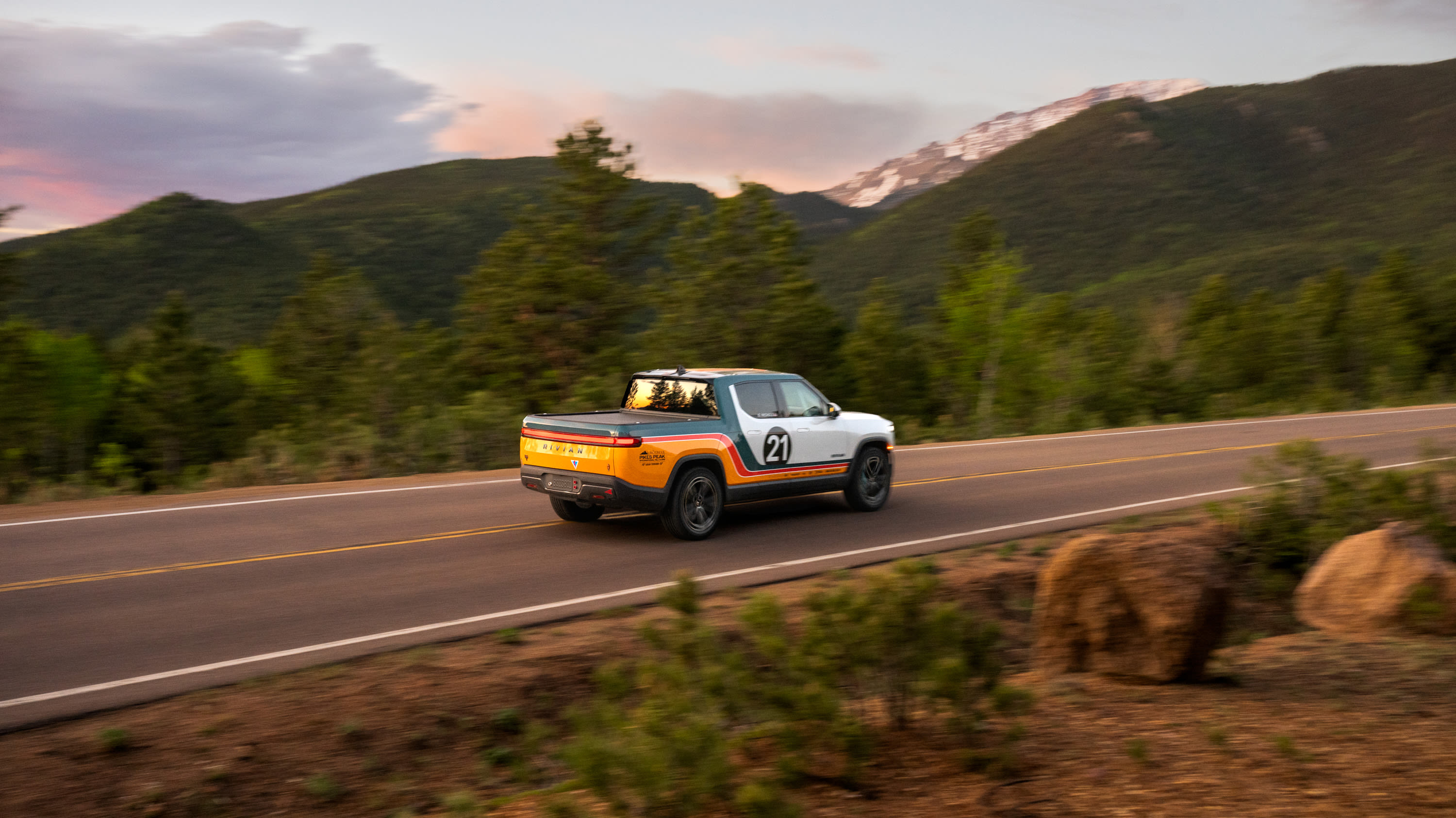 Rivian R1T Quad Max to tackle Pikes Peak with 1,025 horsepower - Autoblog
