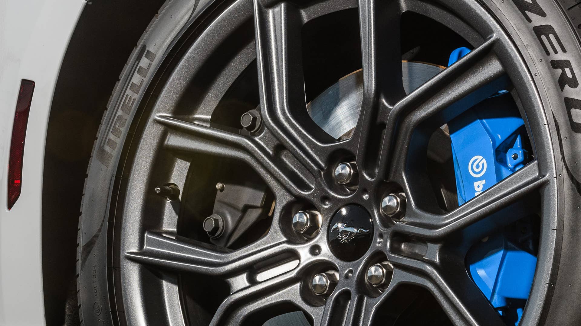 The 2024 Ford Mustang has a drift brake. It. Is. AWESOME! - Autoblog