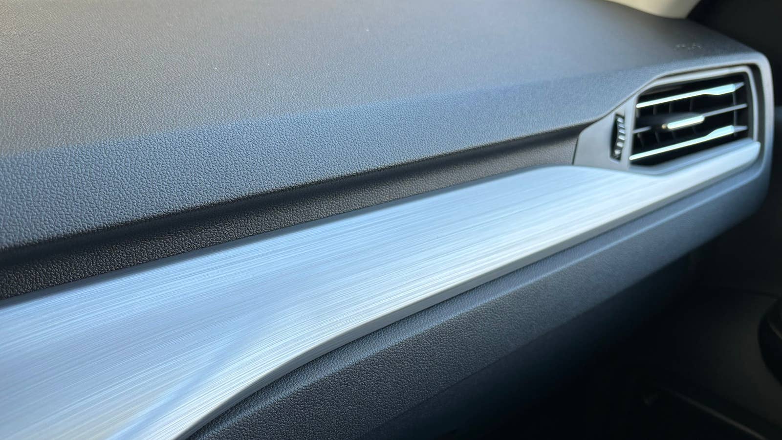 2024 Ford Escape Review: Easy to like, but space and price are problems ...