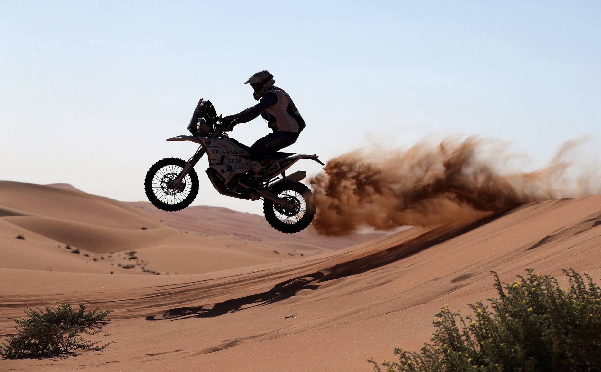 Dakar Rally 2024: Check out spectacular scenes on video and in pics ...