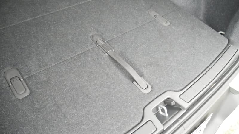 Volvo XC40 Recharge Luggage Test: How much fits in the cargo area ...
