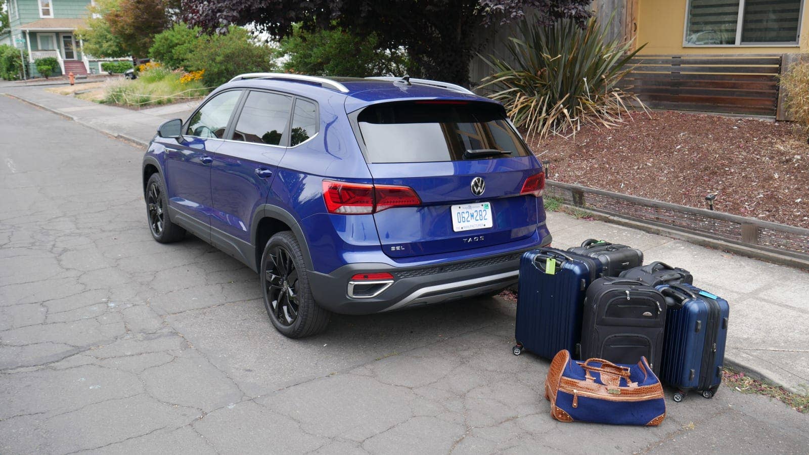 2024 VW Taos Review: The most family-friendly subcompact SUV - Autoblog