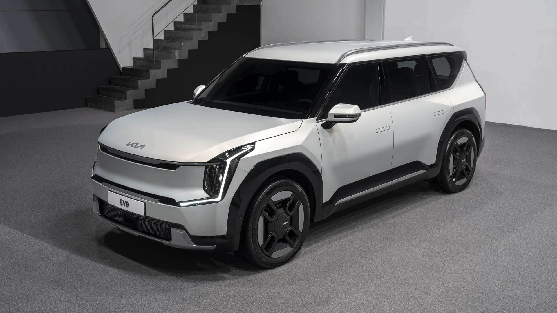How the Kia EV9 electric SUV is literally the next big thing for Kia design - Autoblog