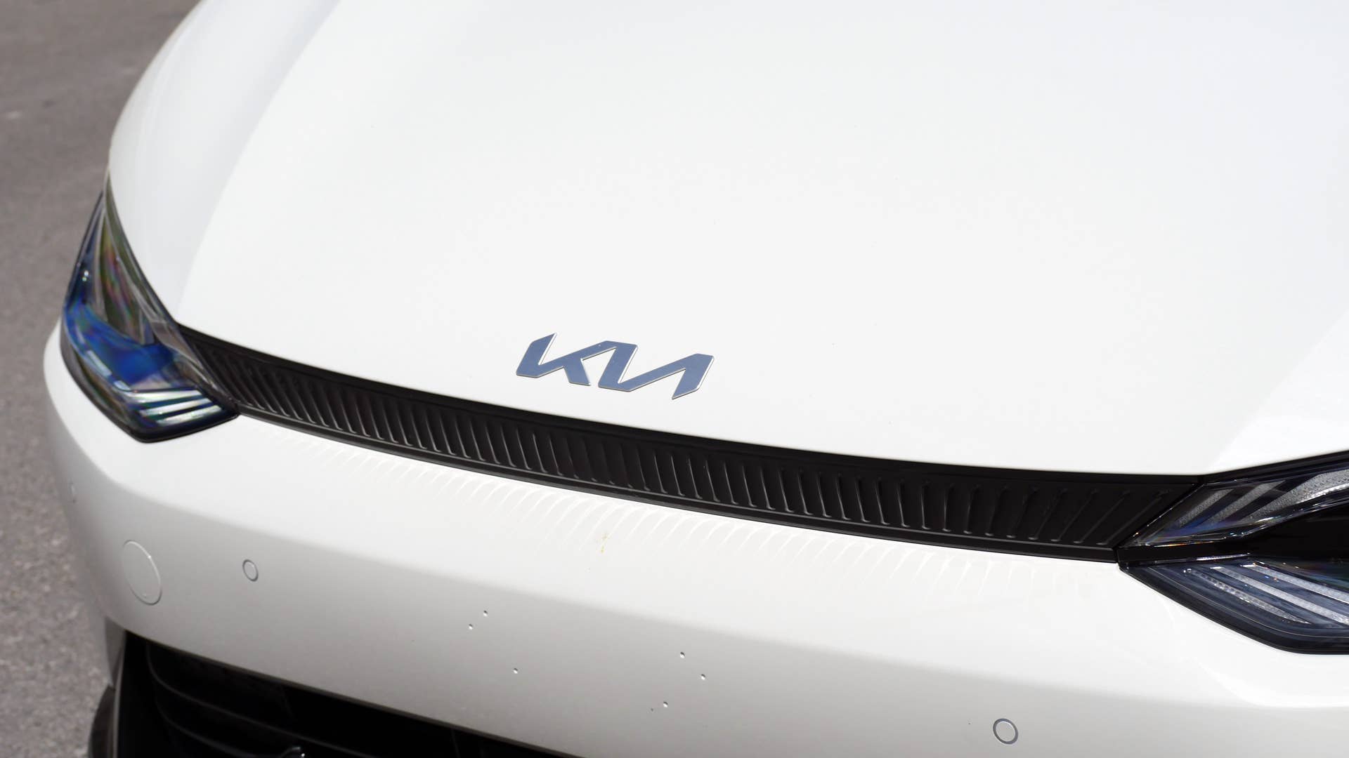 Kia EV6 Wind RWD Road Test Review: Testing the volume seller - Autoblog