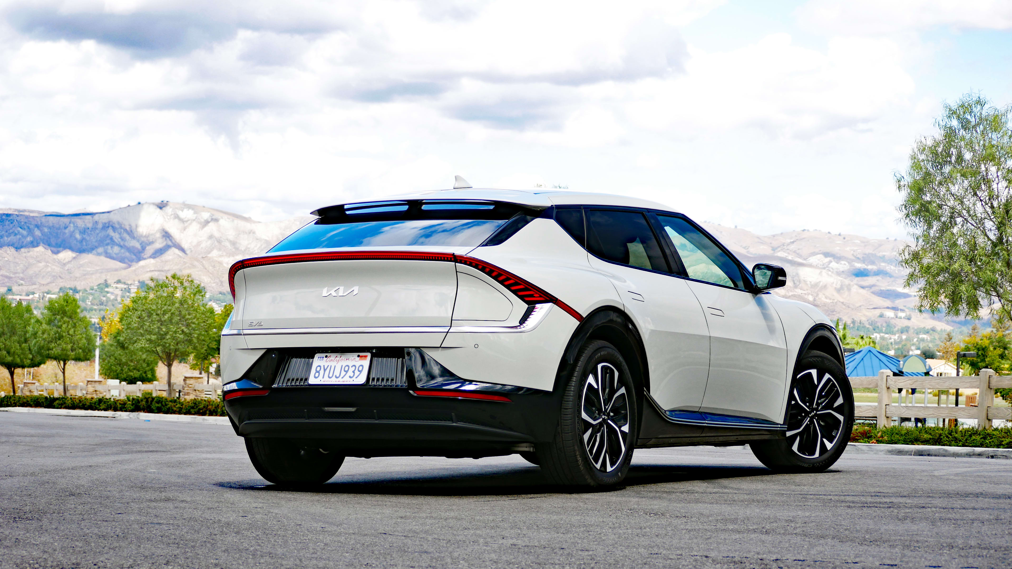 Kia EV6 Wind RWD Road Test Review: Testing the volume seller - Autoblog