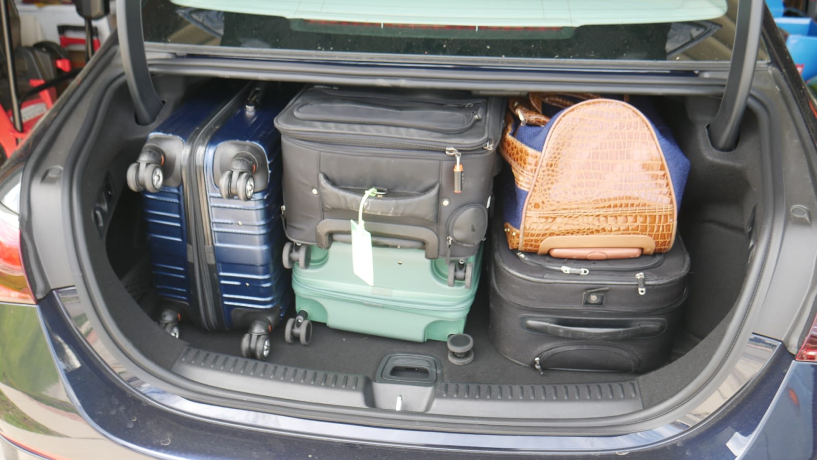 Mercedes-Benz E-Class Luggage Test: How big is the trunk? - Autoblog
