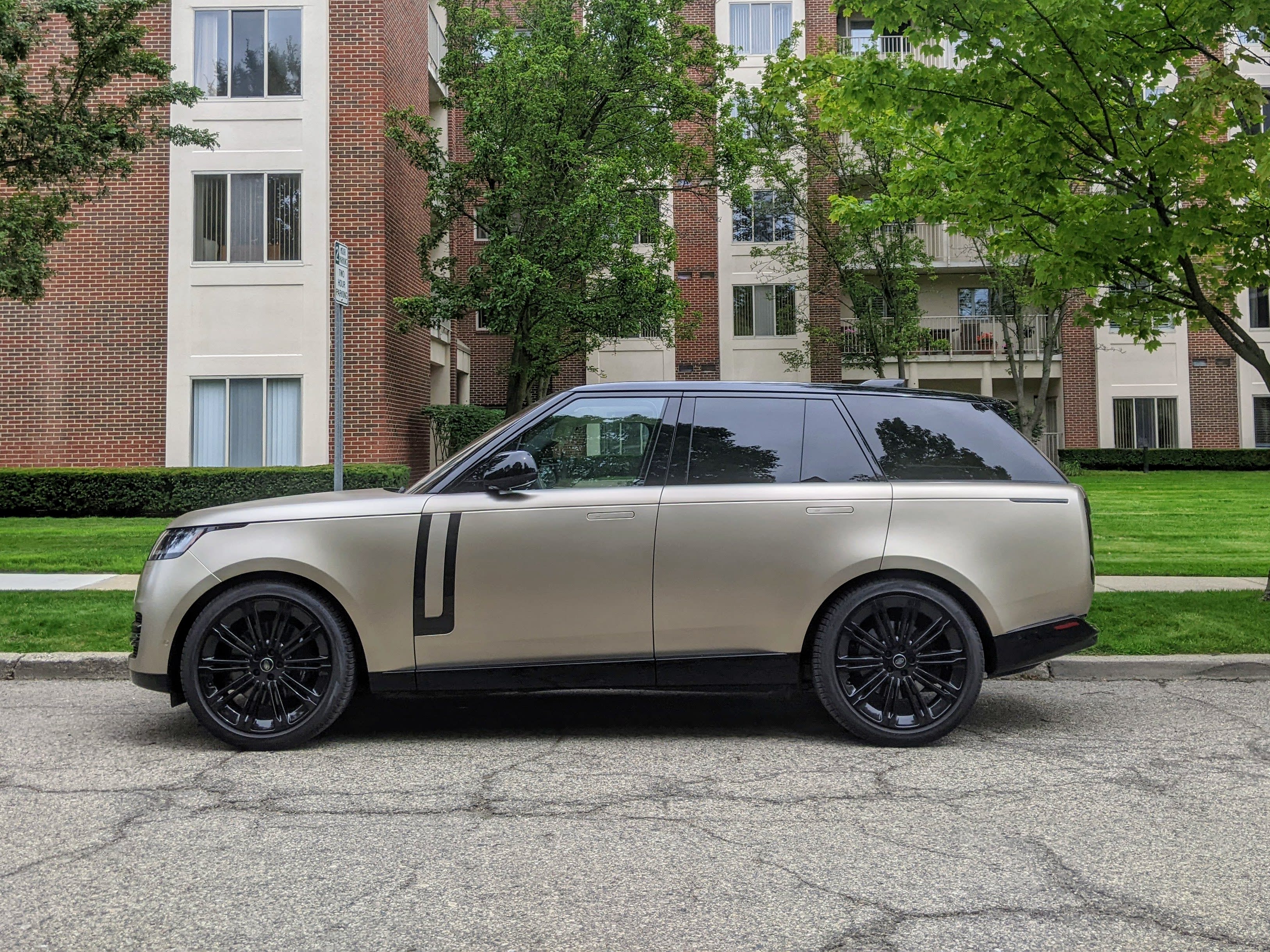 2022 Range Rover First Drive Review: Champagne supernova in the drive ...