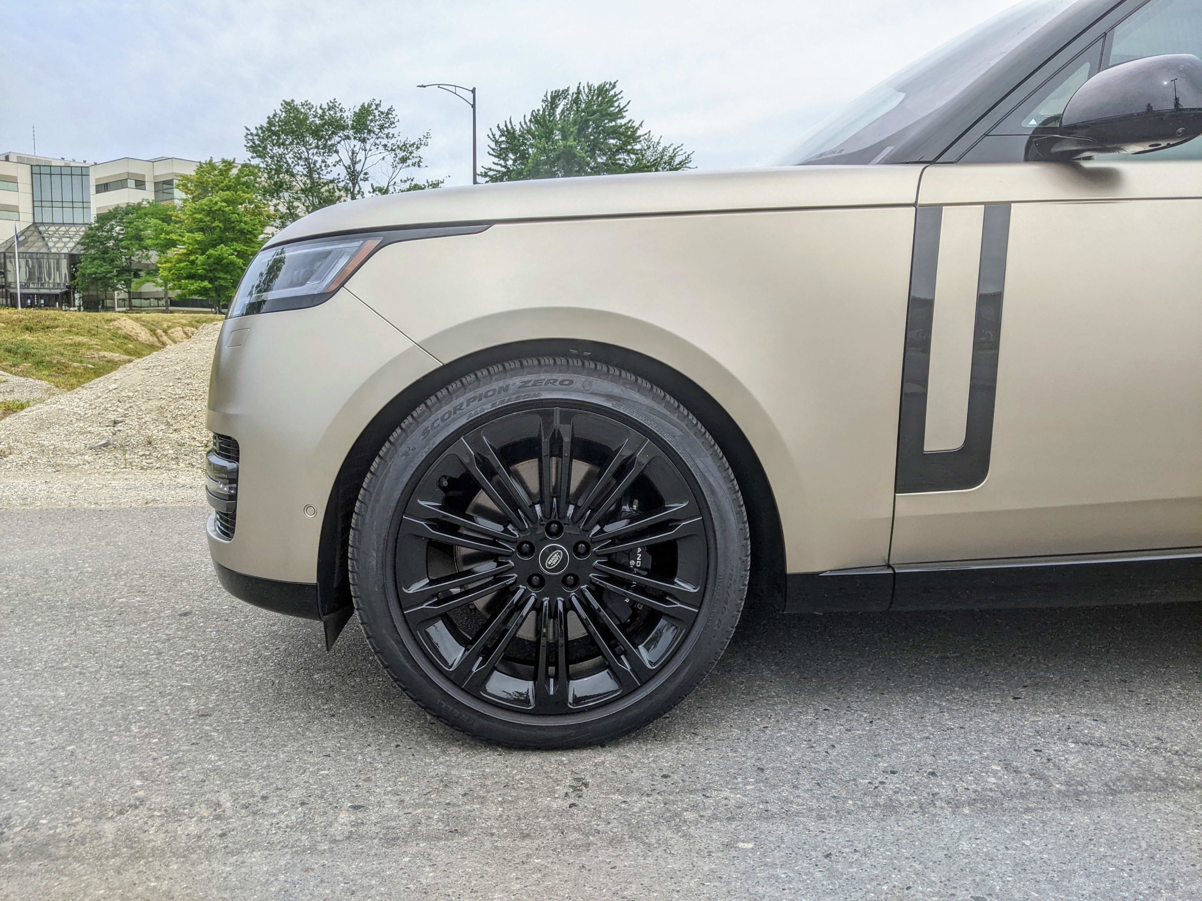 2022 Range Rover First Drive Review: Champagne supernova in the drive ...