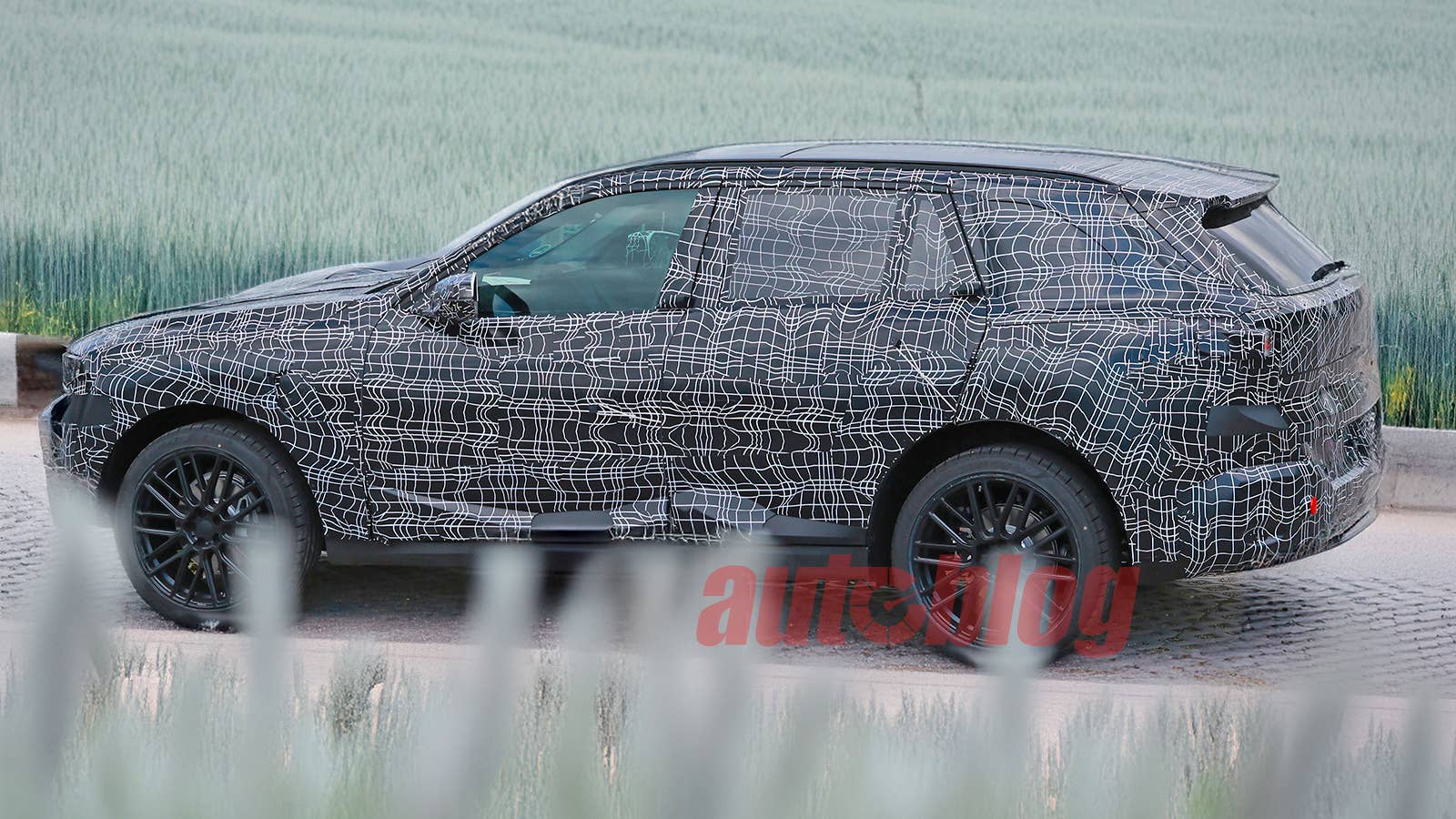 Next-generation BMW X5 spied with Neue Klasse looks - Autoblog