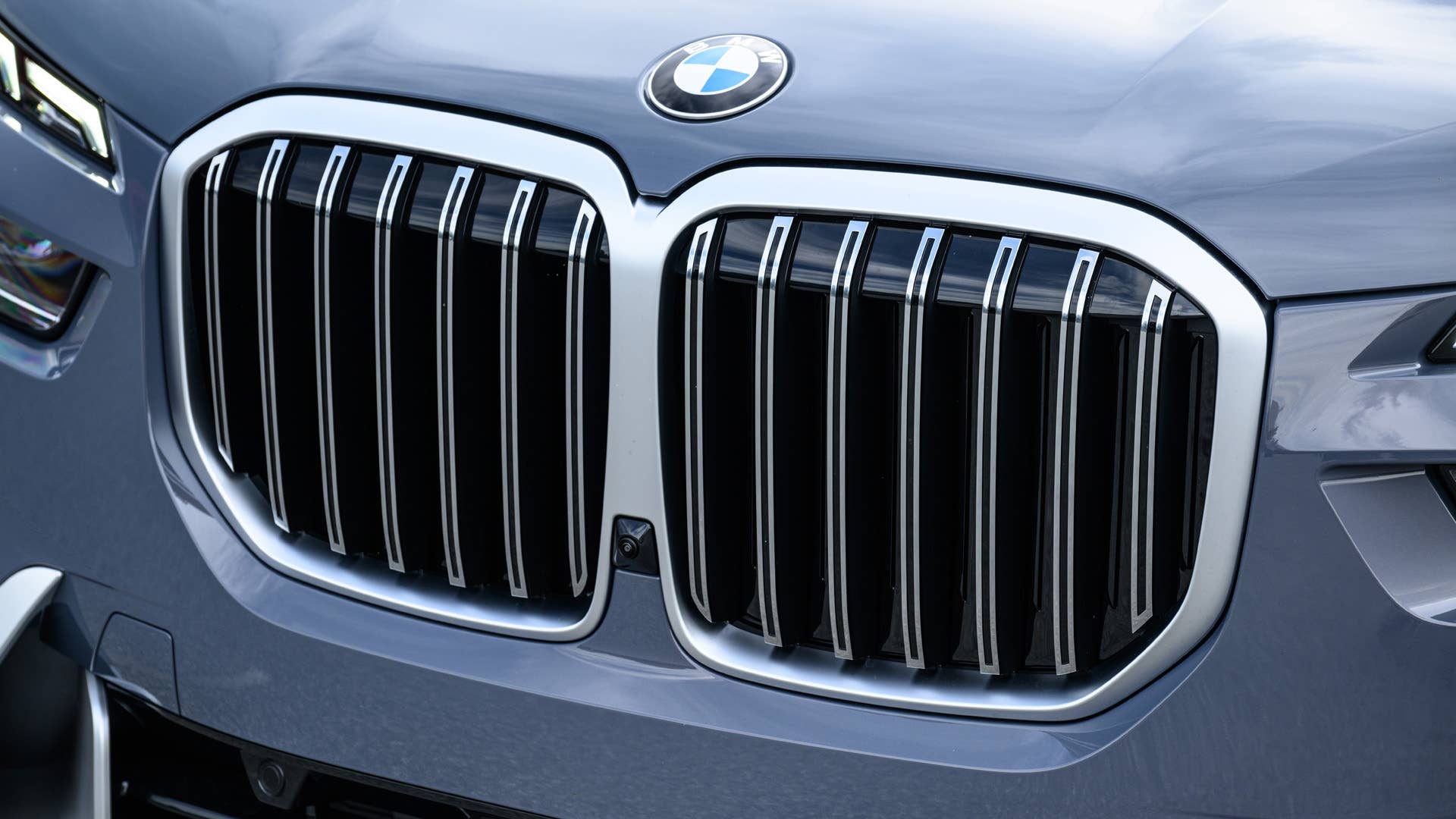 2024 BMW X7 Review: A bulletproof offering among three-row luxury SUVs ...