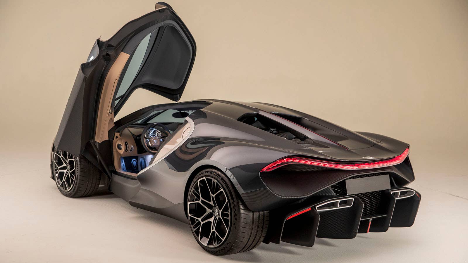 Bugatti Tourbillon Preview: 1,000-hp V16, 800-hp electric motors ...
